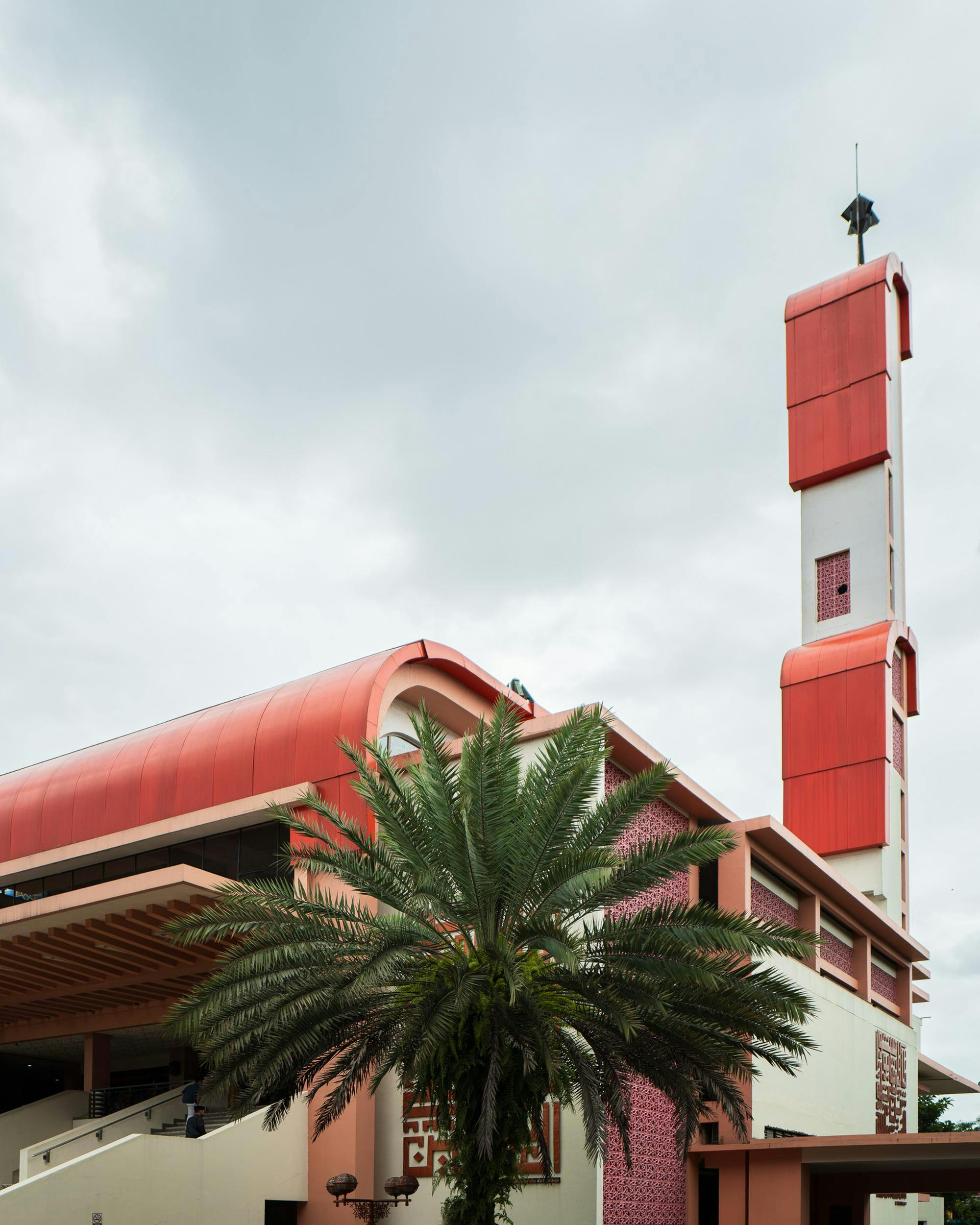 Red Minaret Mosque in Jakarta, Indonesia · Free Stock Photo