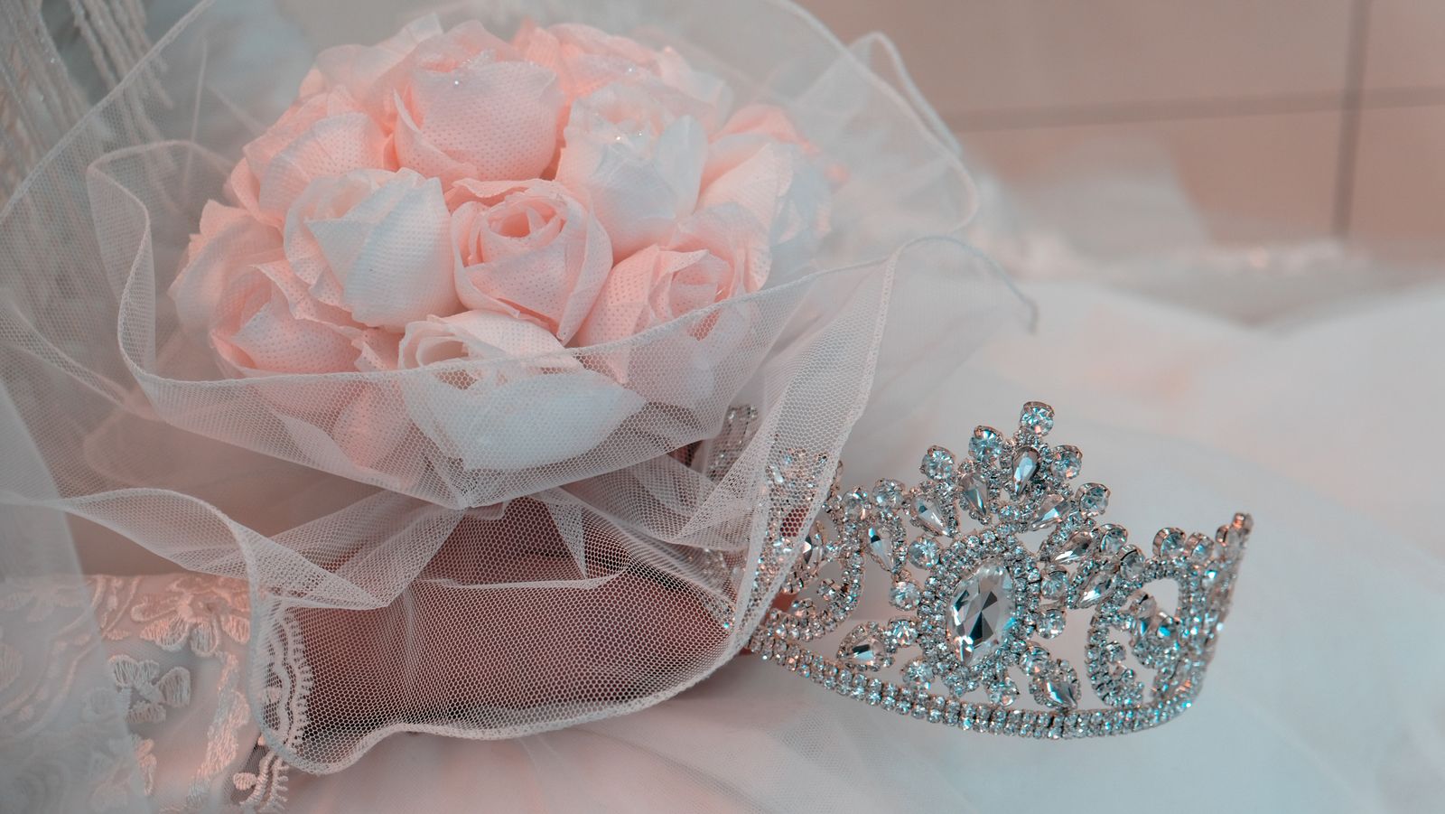 Tiara Photos, Download The BEST Free Tiara Stock Photos & HD Images