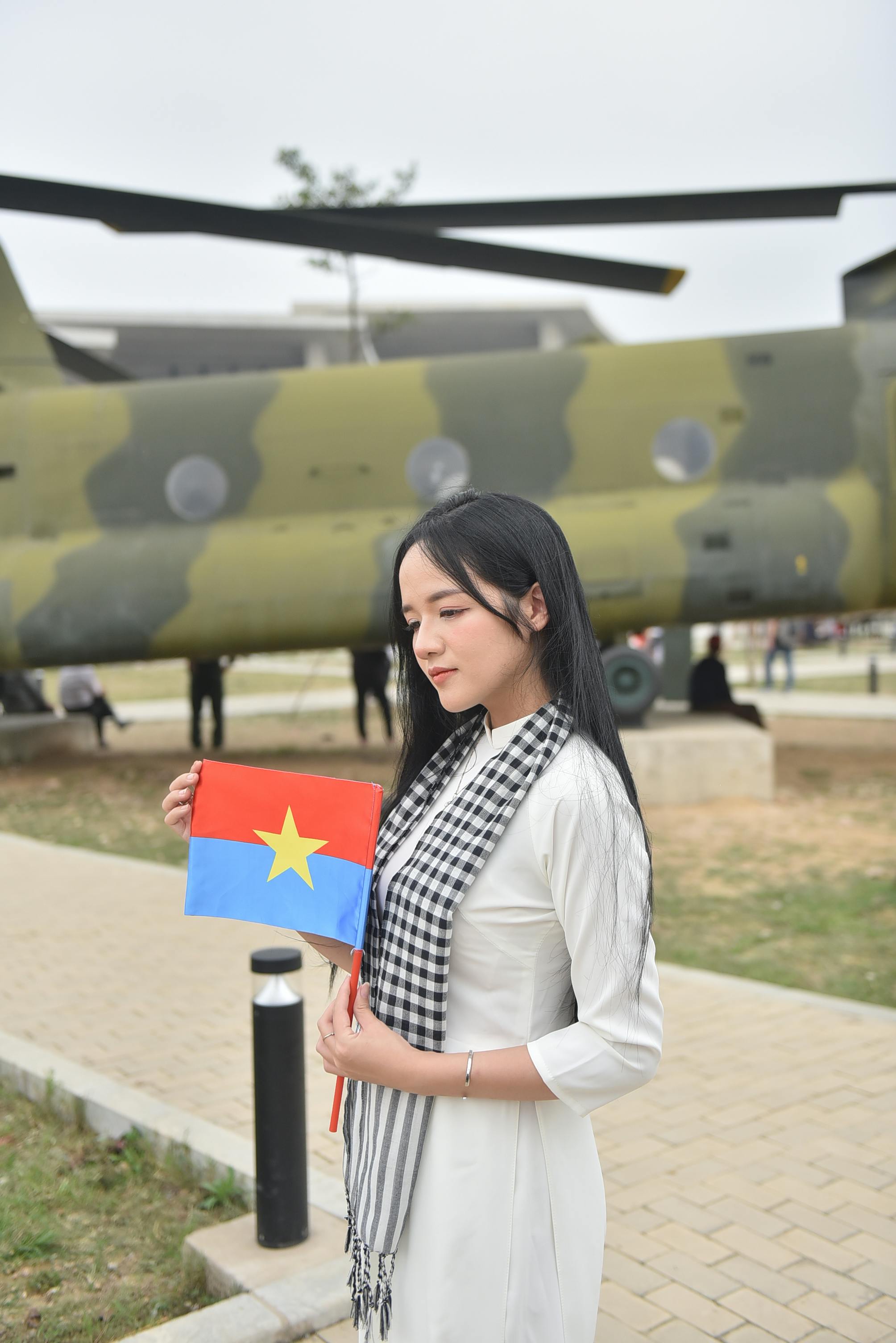 Vietnam Huey Helicopters Photos, Download The BEST Free Vietnam Huey ...