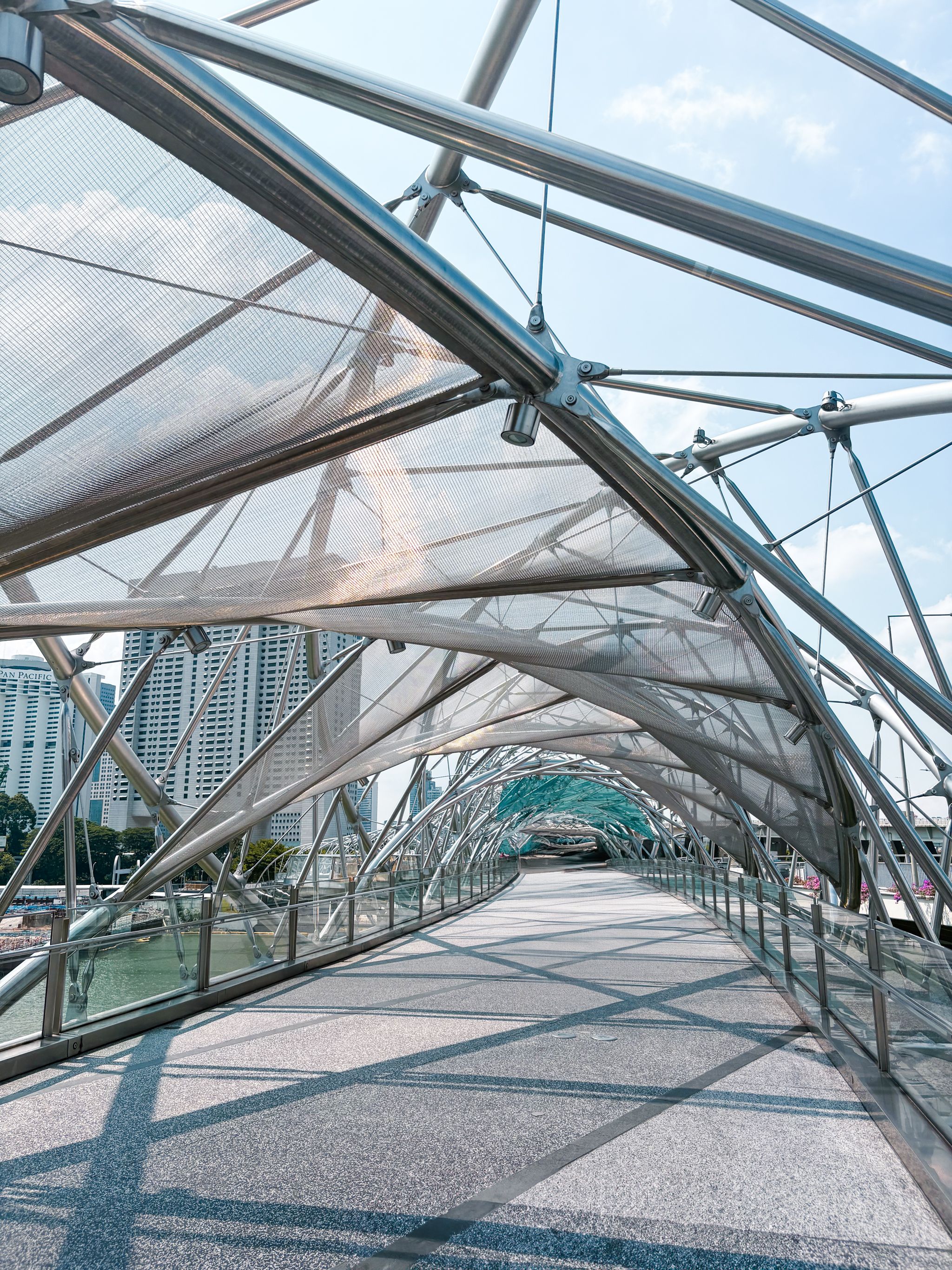 Modern architecture of Helix Bridge in Singapore · Free Stock Photo