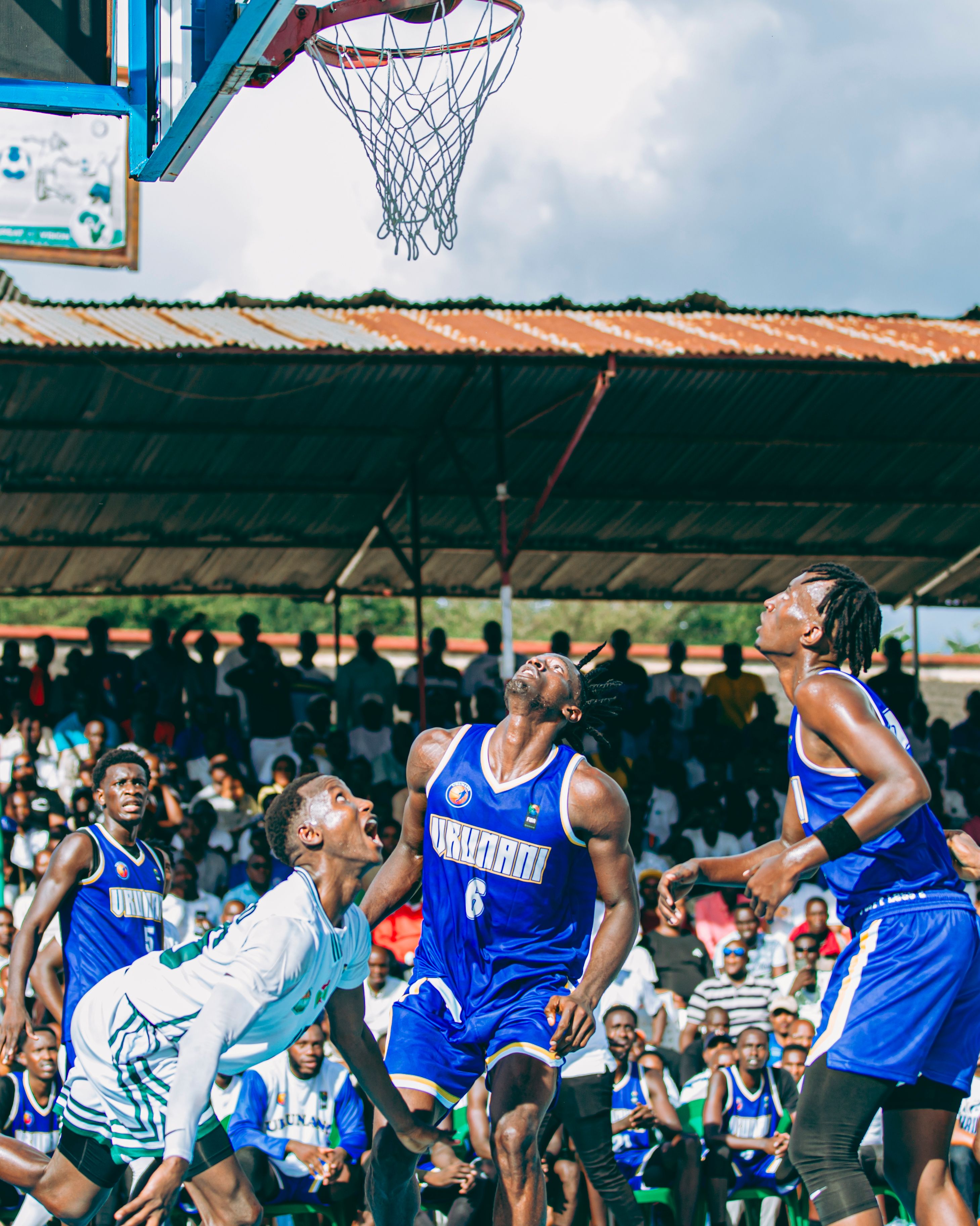 Intense Outdoor Basketball Tournament Action · Free Stock Photo