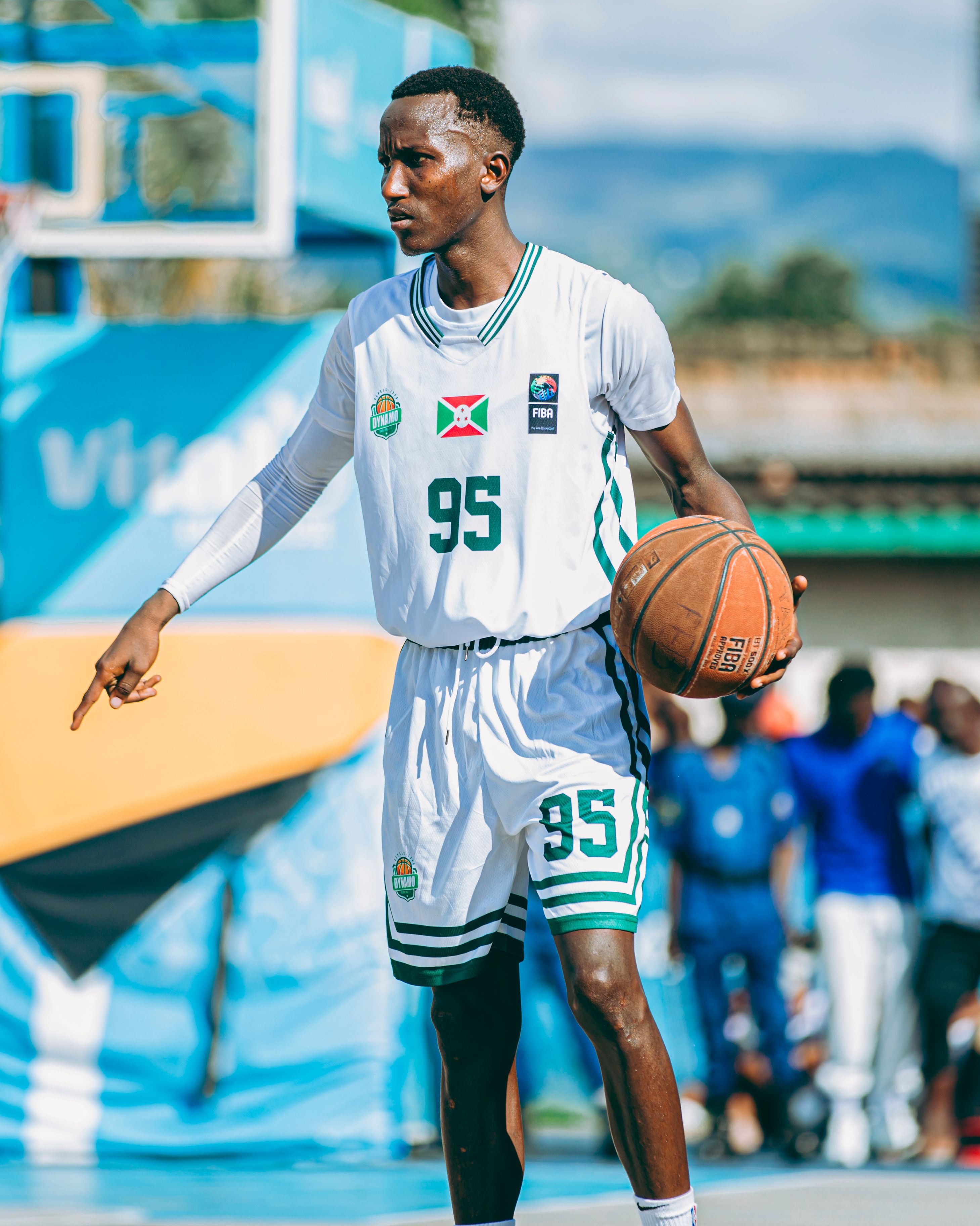 Professional Basketball Player in Action Shot · Free Stock Photo
