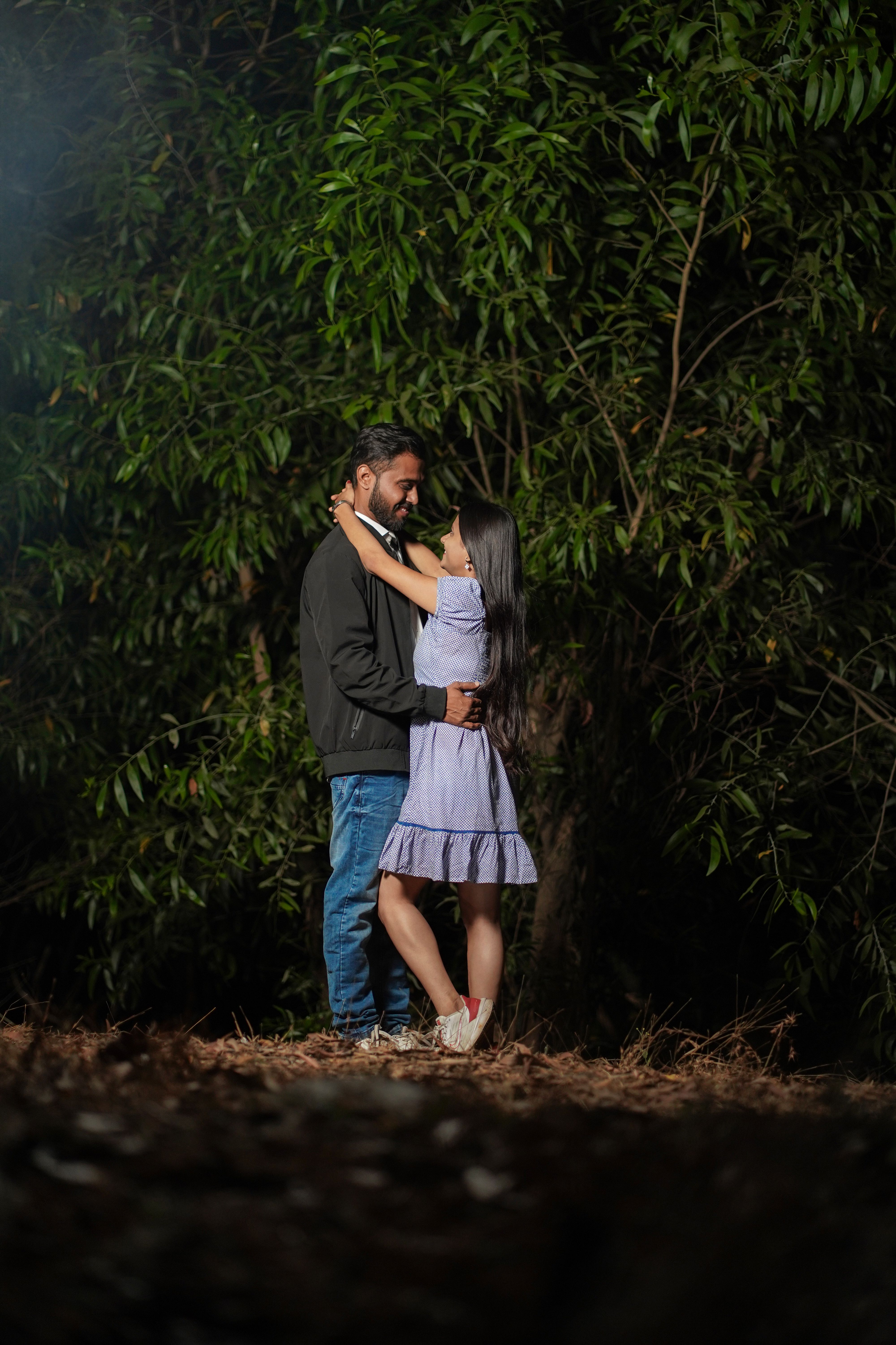 Romantic Couple At Night Photos, Download The BEST Free Romantic Couple ...