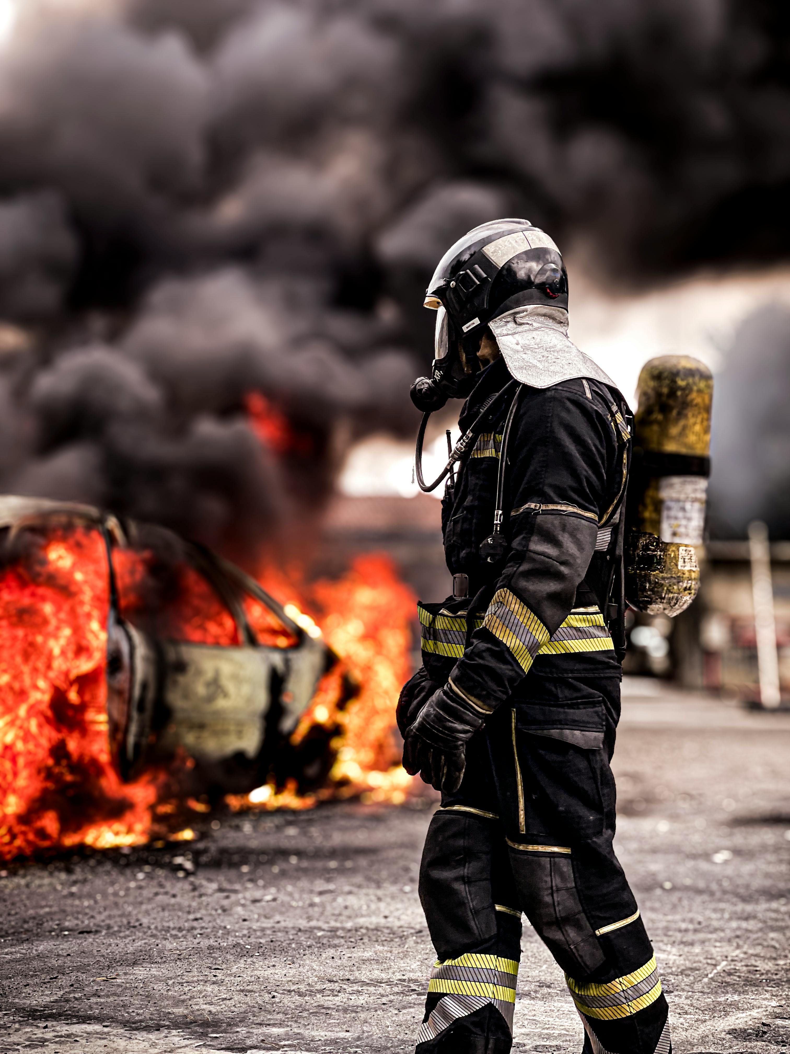 Firefighter Photos, Download The BEST Free Firefighter Stock Photos ...