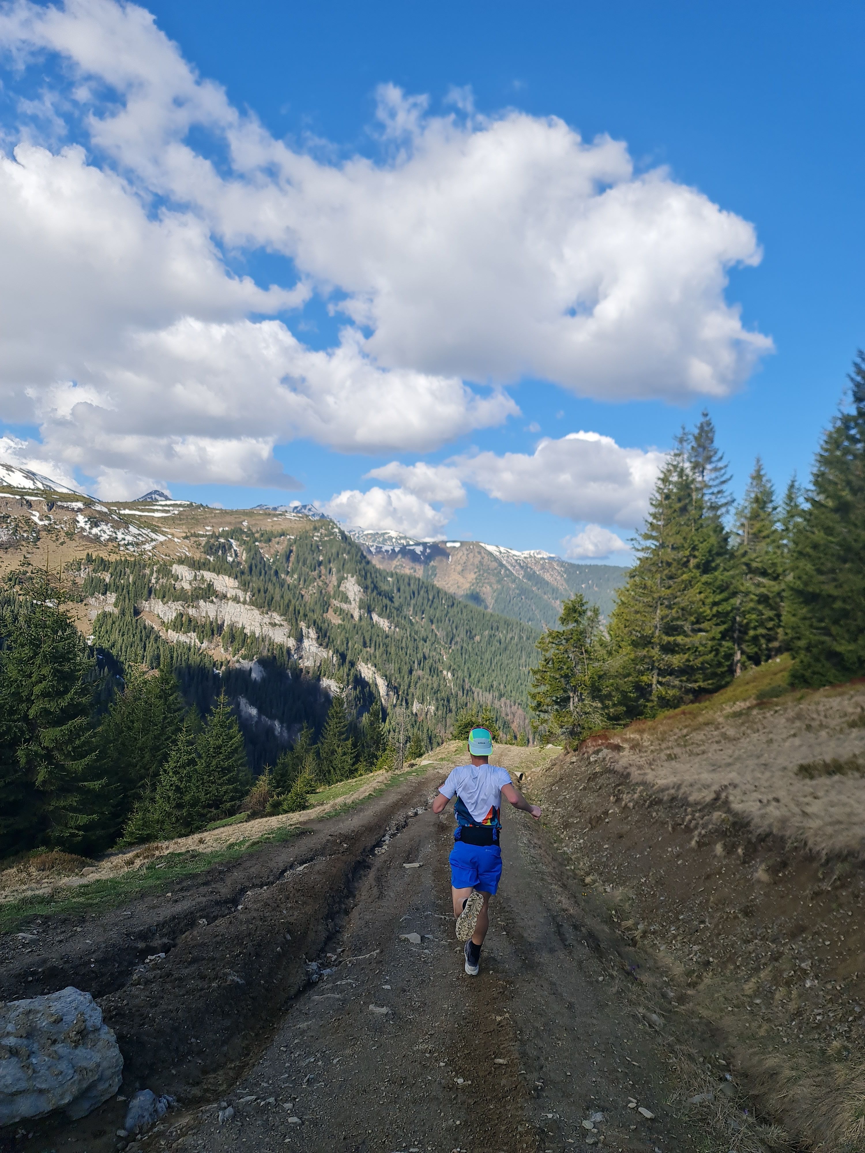 Man Running Photos, Download The BEST Free Man Running Stock Photos ...