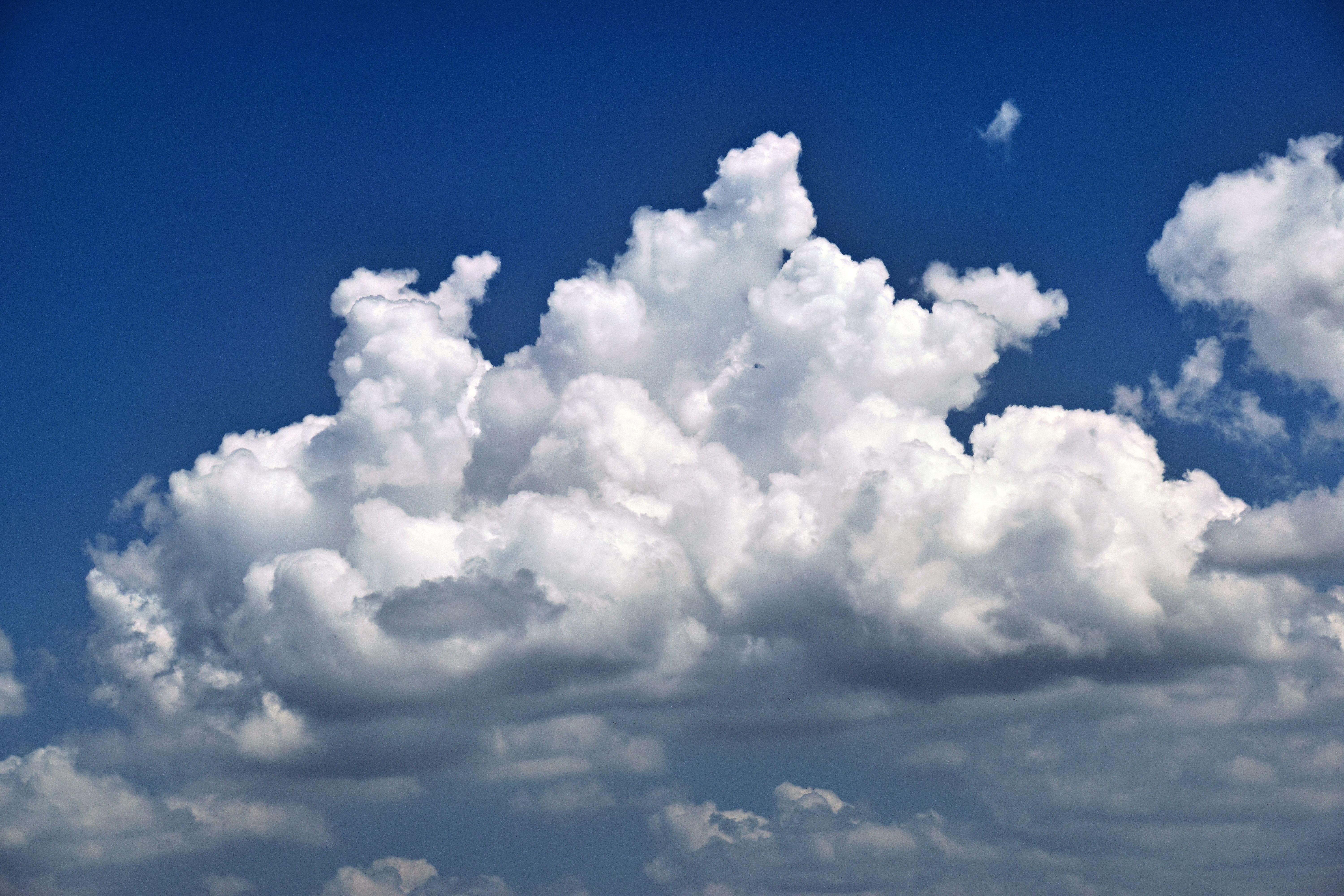 Dramatic Cumulus Clouds in Blue Sky · Free Stock Photo