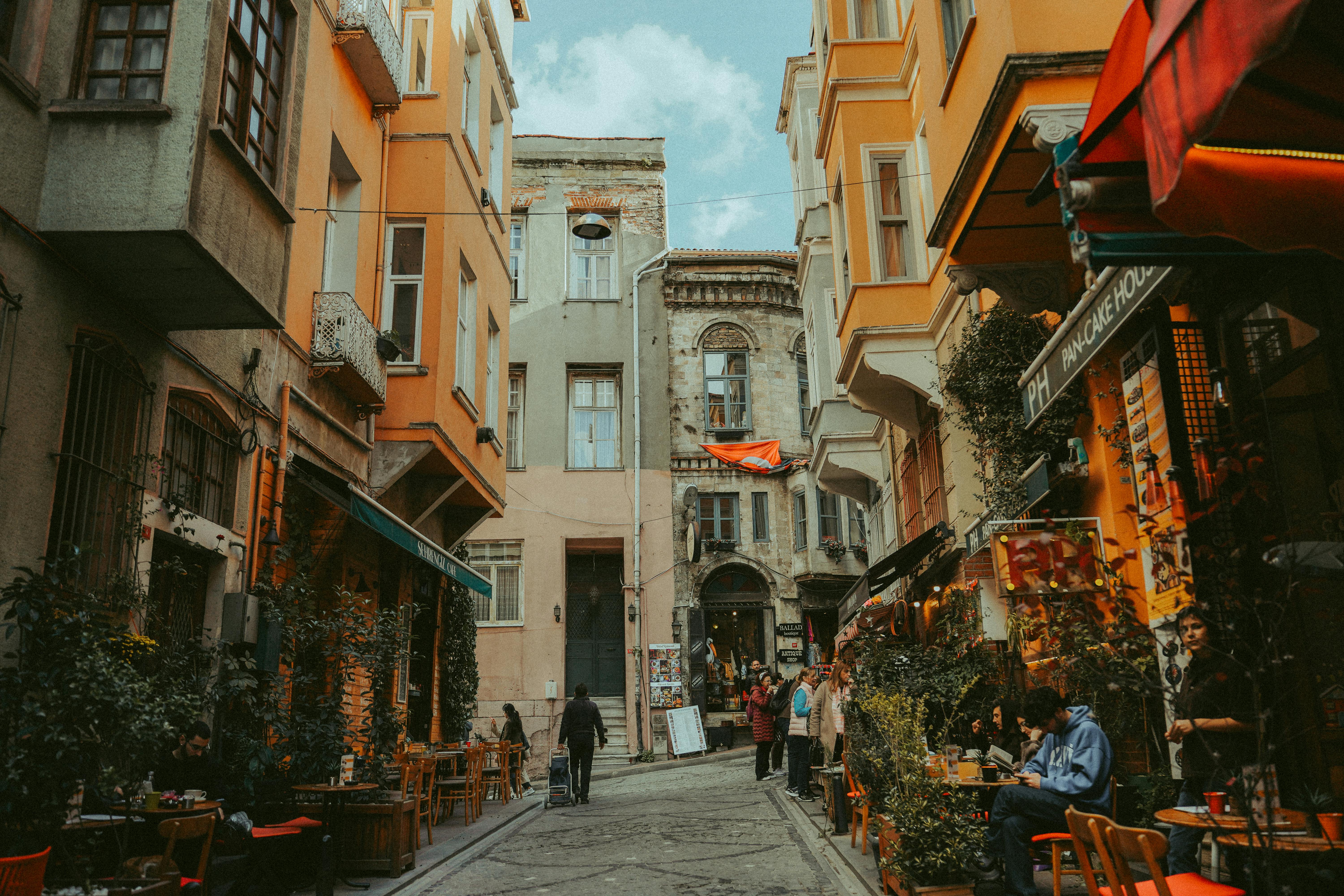 Charmante Straßenszene In Balat, Istanbul · Kostenloses Stock-Foto