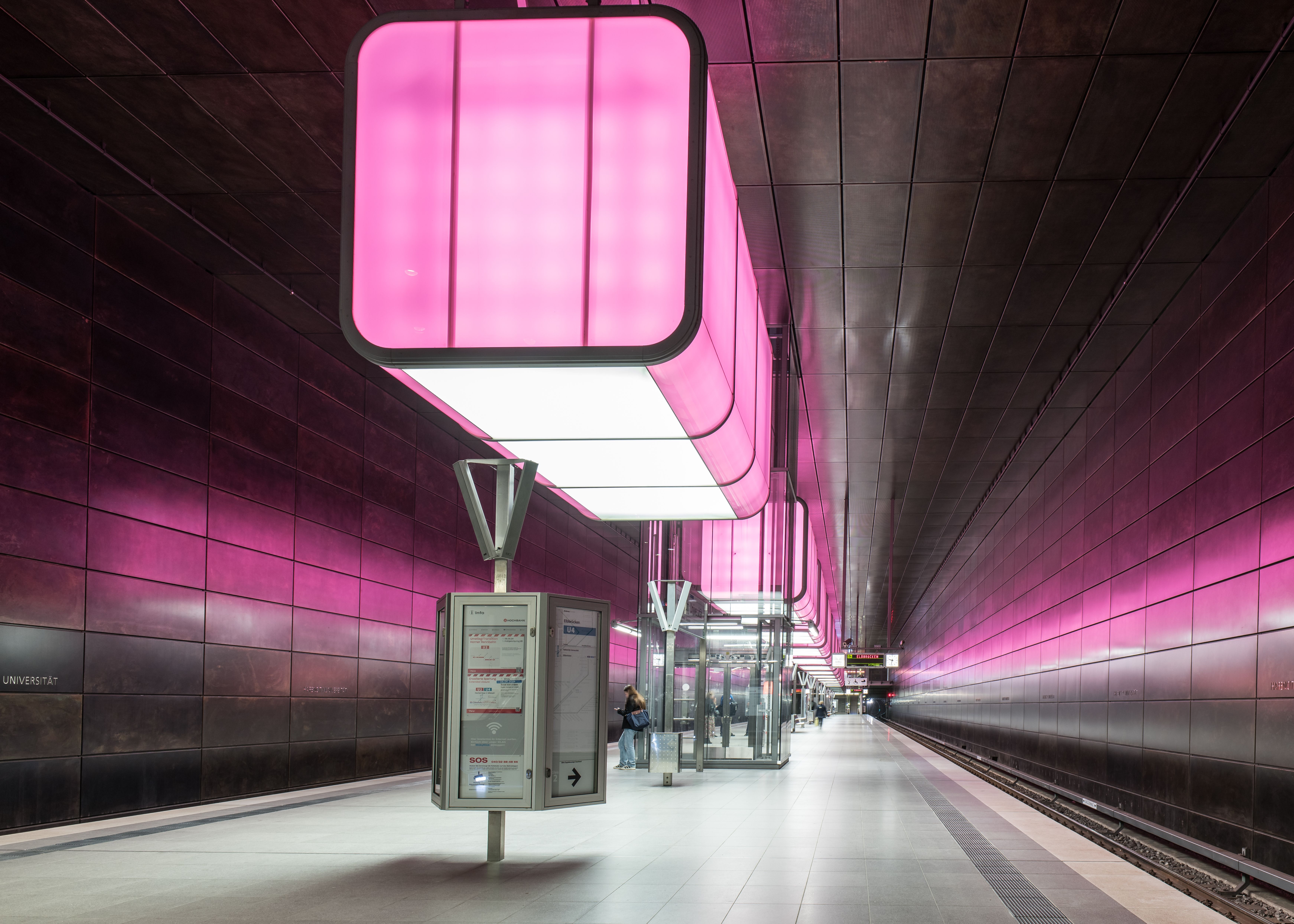 Modern Pink Illuminated Train Station in Hamburg · Free Stock Photo