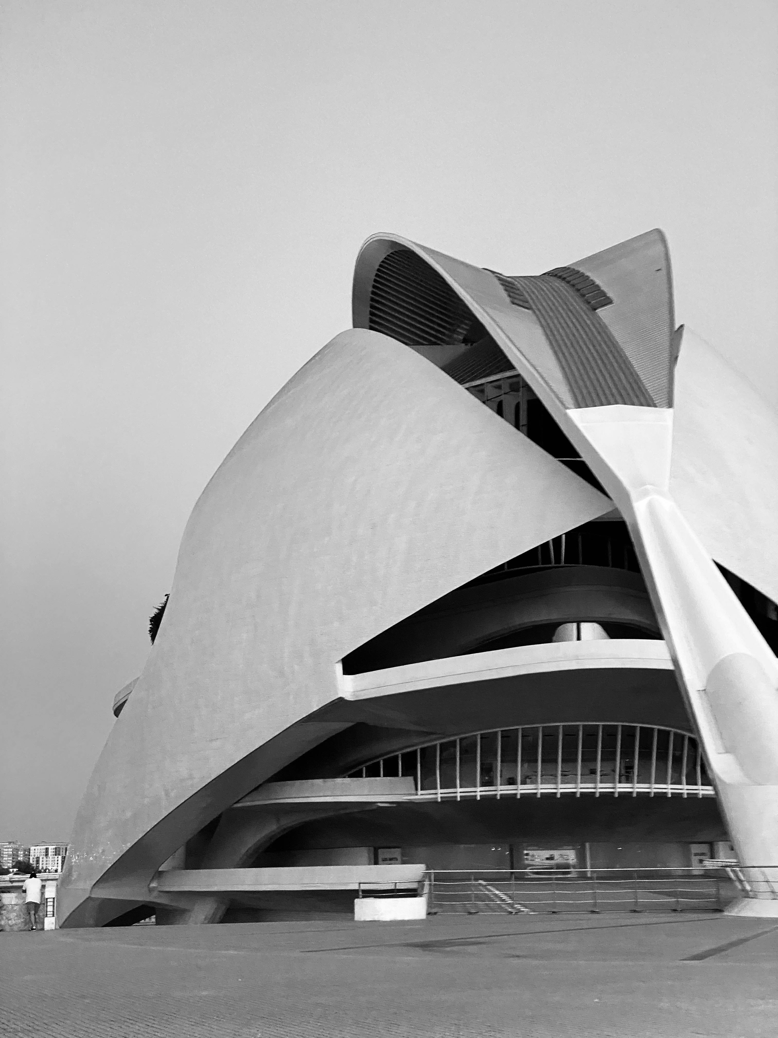 Modern Architectural Design in Black and White · Free Stock Photo