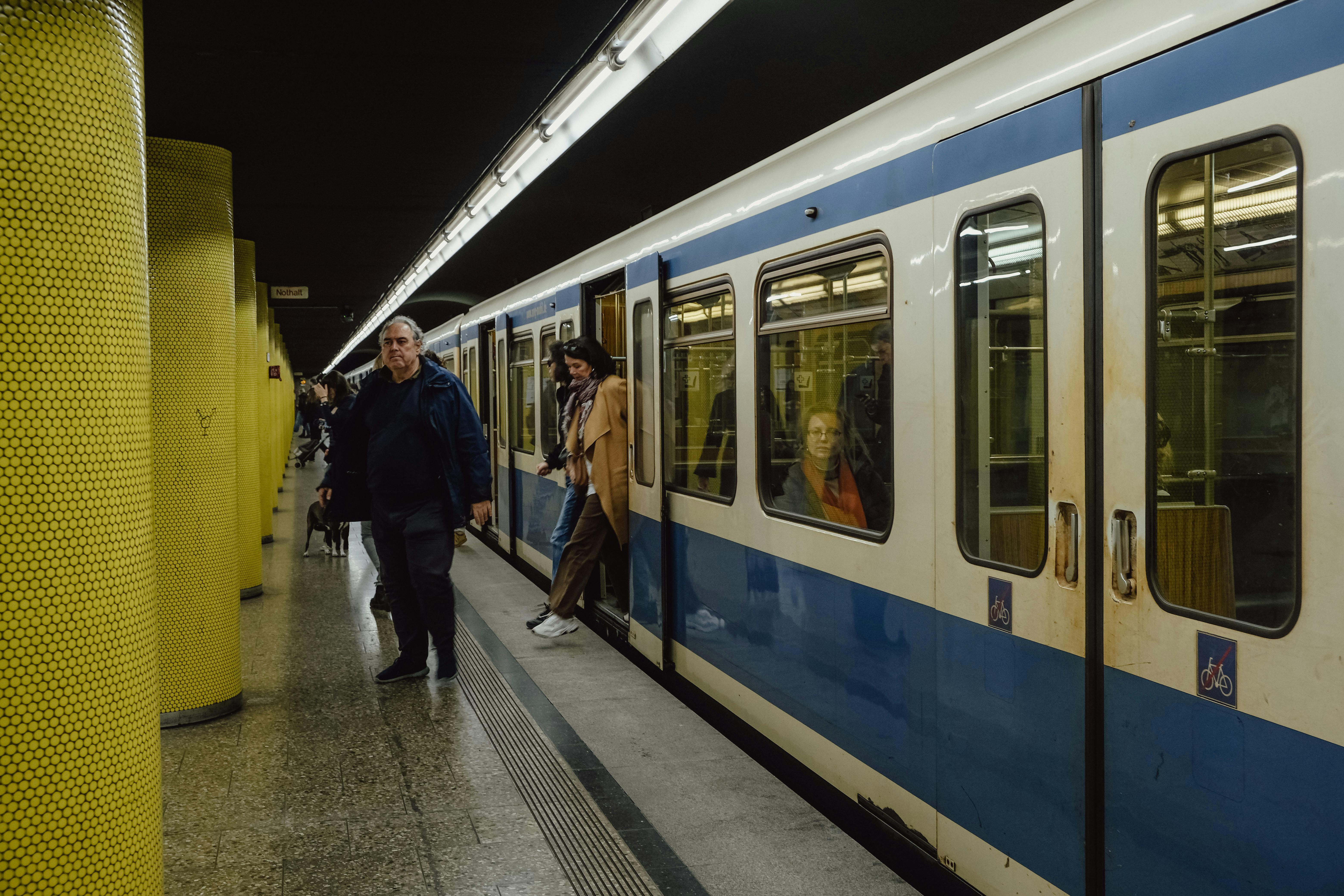 Urban Commuters at Busy Subway Station Platform · Free Stock Photo