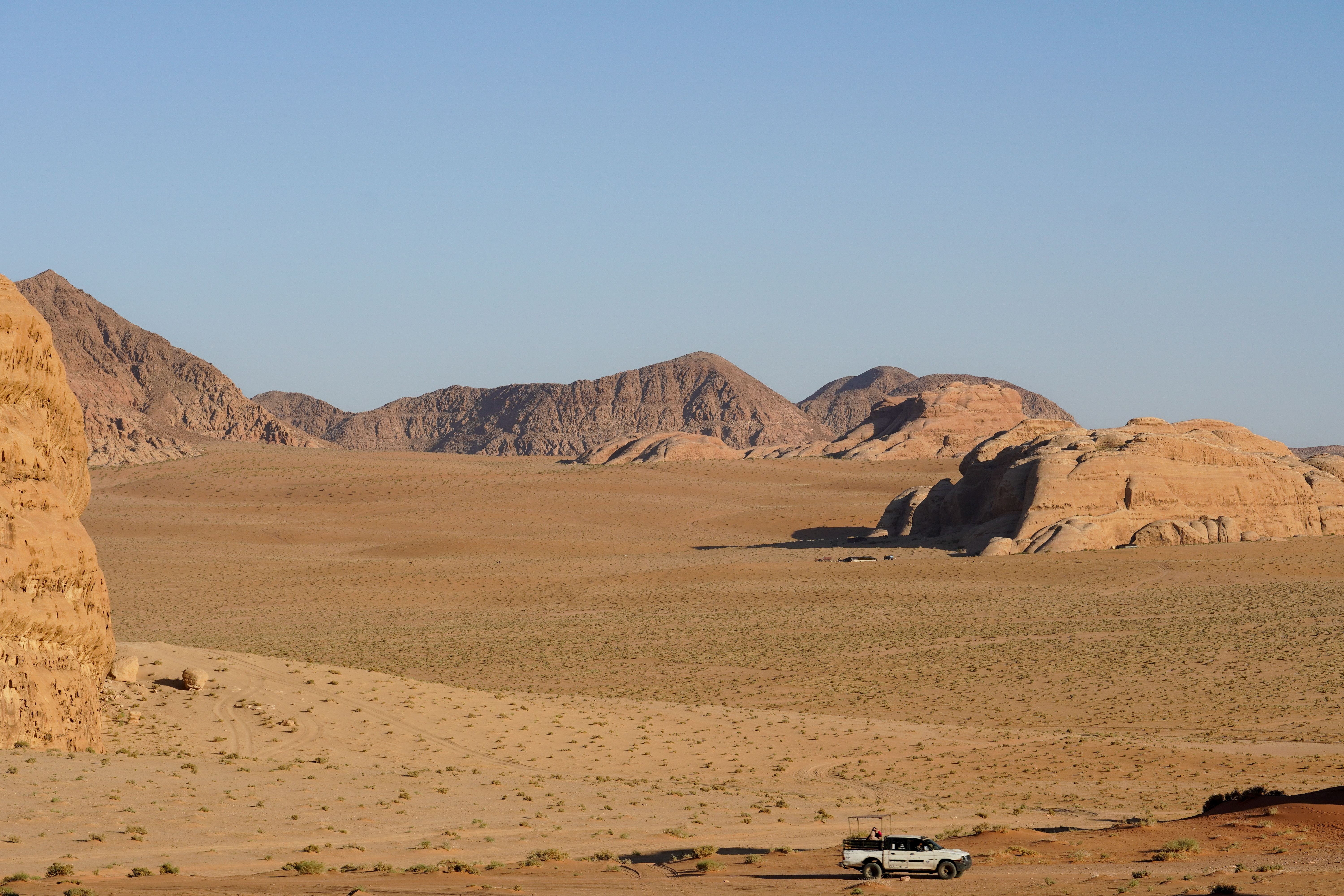 Desert Landscape in Wadi Rum, Jordan · Free Stock Photo
