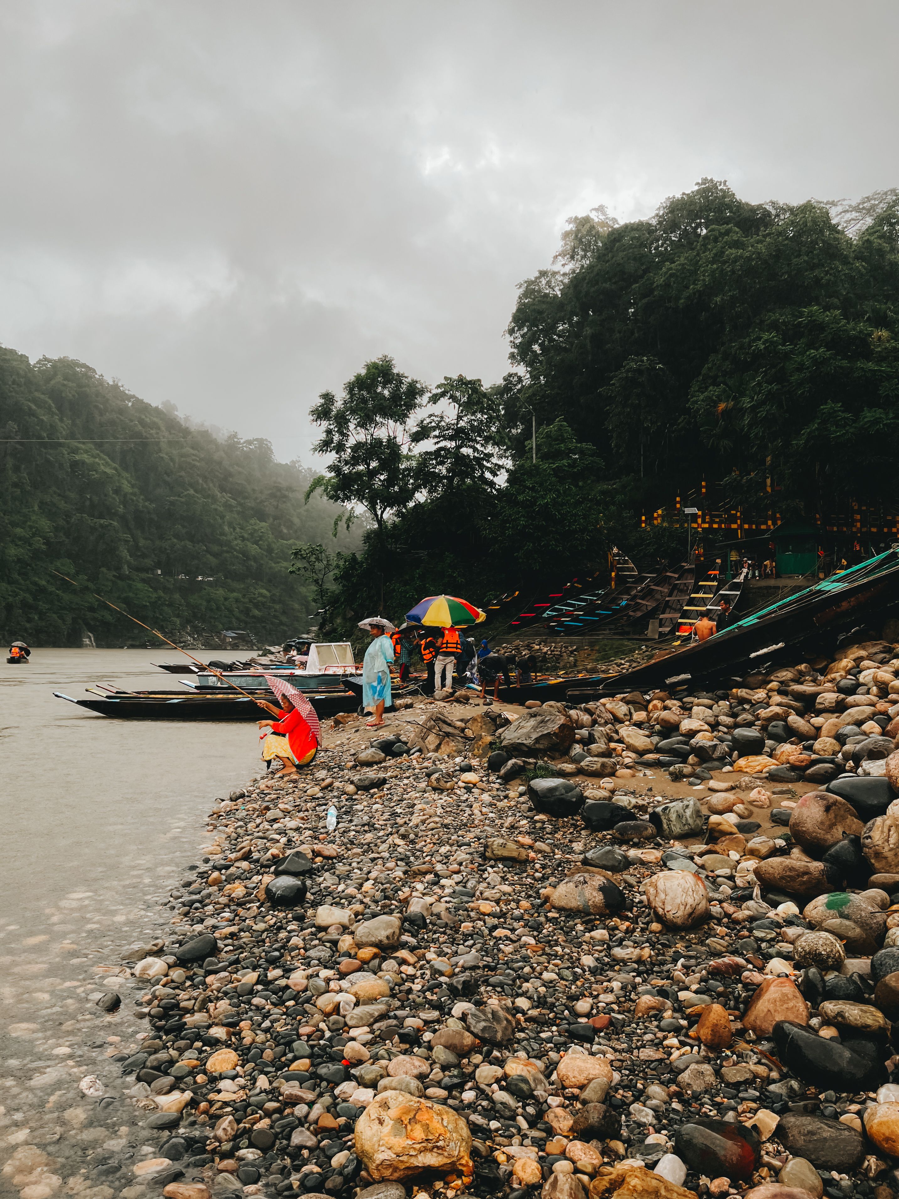 River Bank Photos, Download The BEST Free River Bank Stock Photos & HD ...