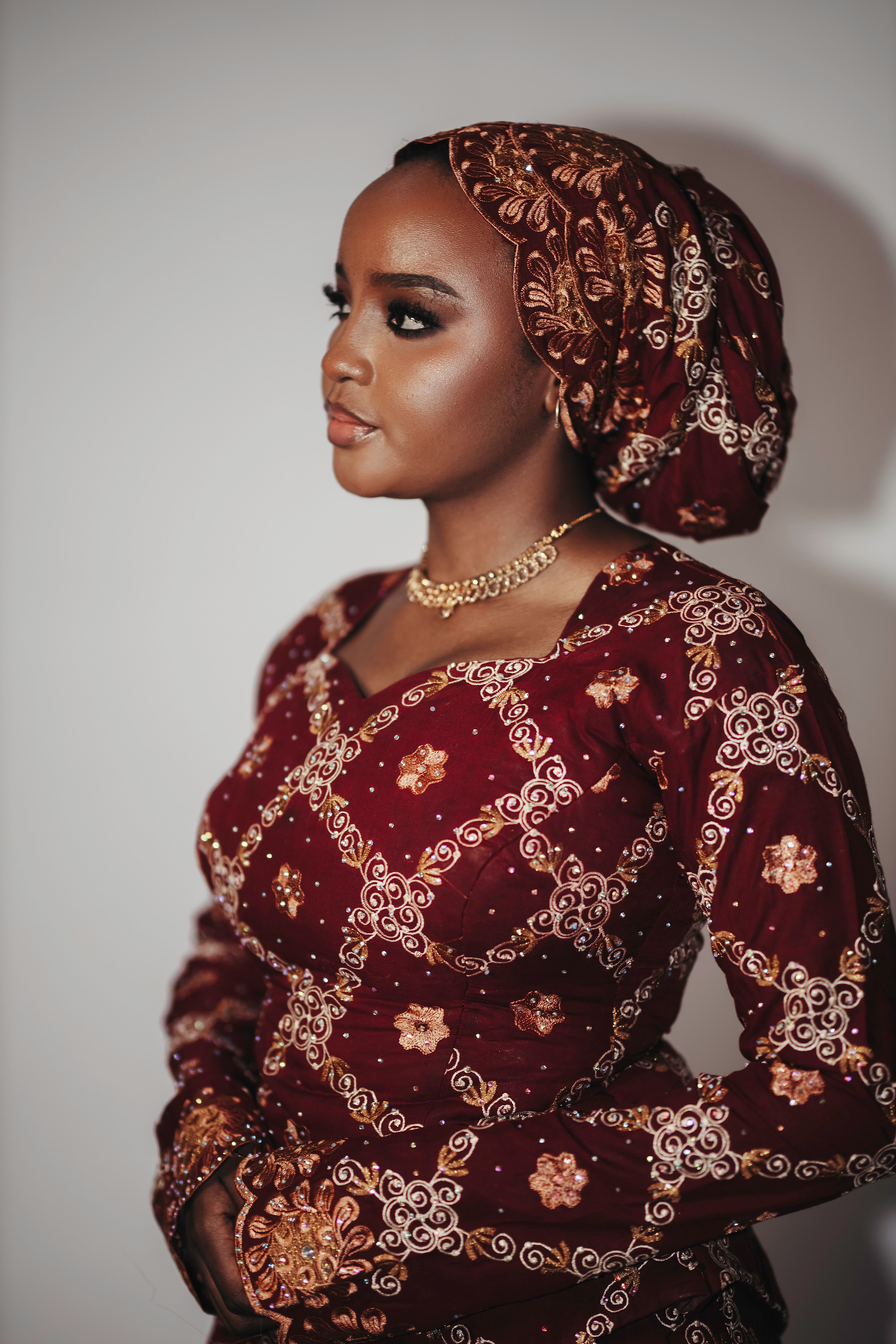 Elegant Nigerian Woman in Traditional Dress · Free Stock Photo