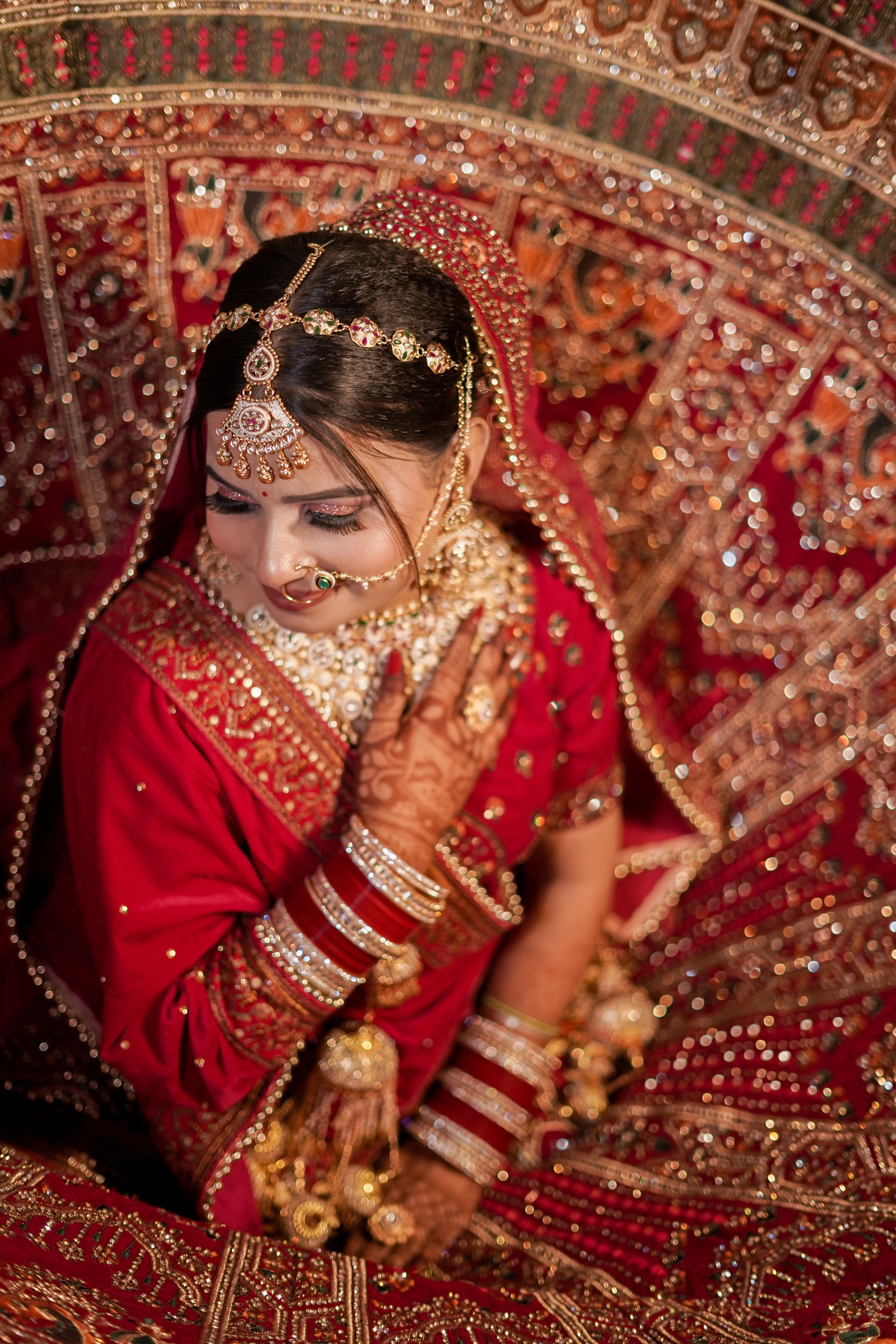 Exquisite Indian Bride in Traditional Red Attire · Free Stock Photo