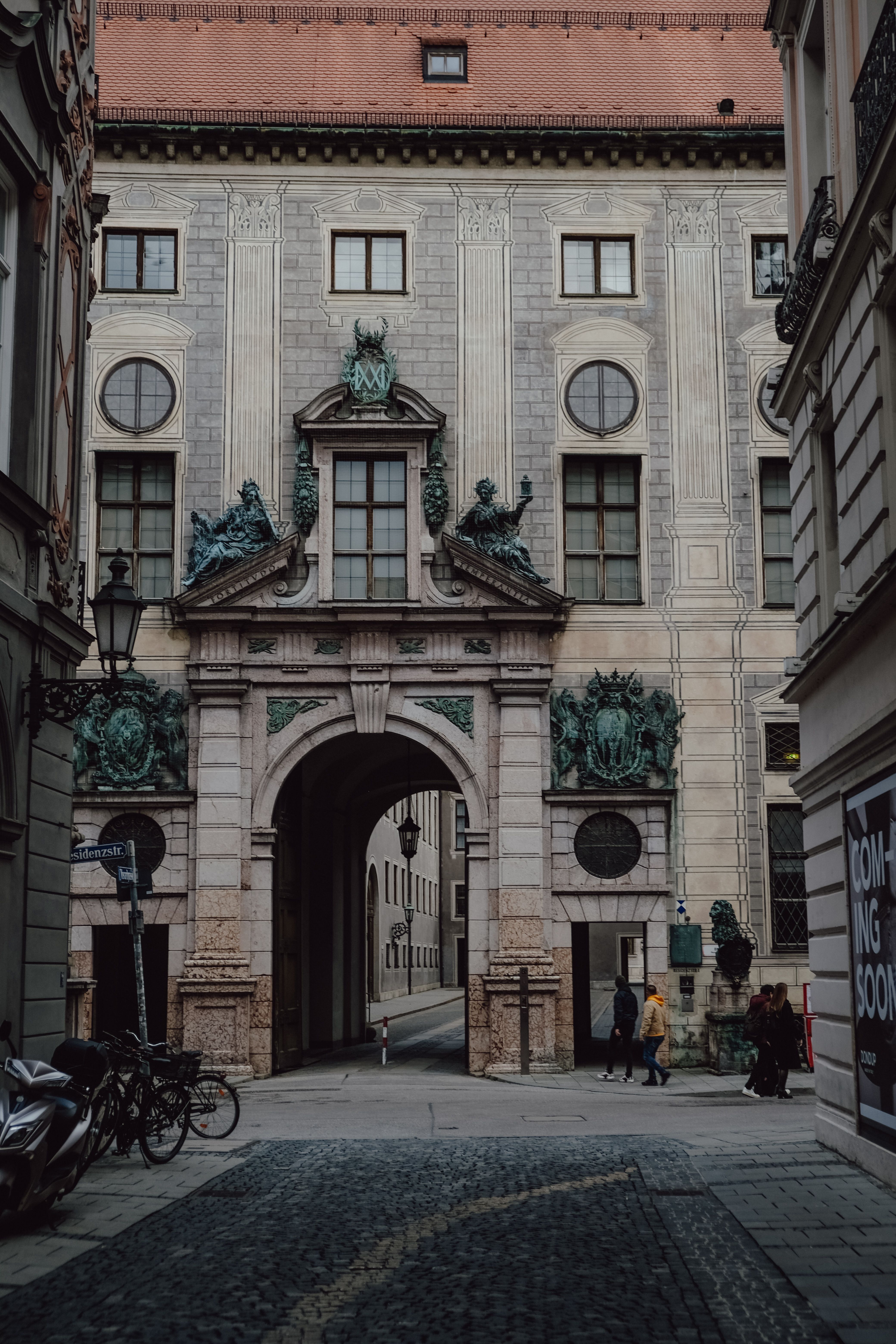 Historic European Archway in Urban Setting · Free Stock Photo