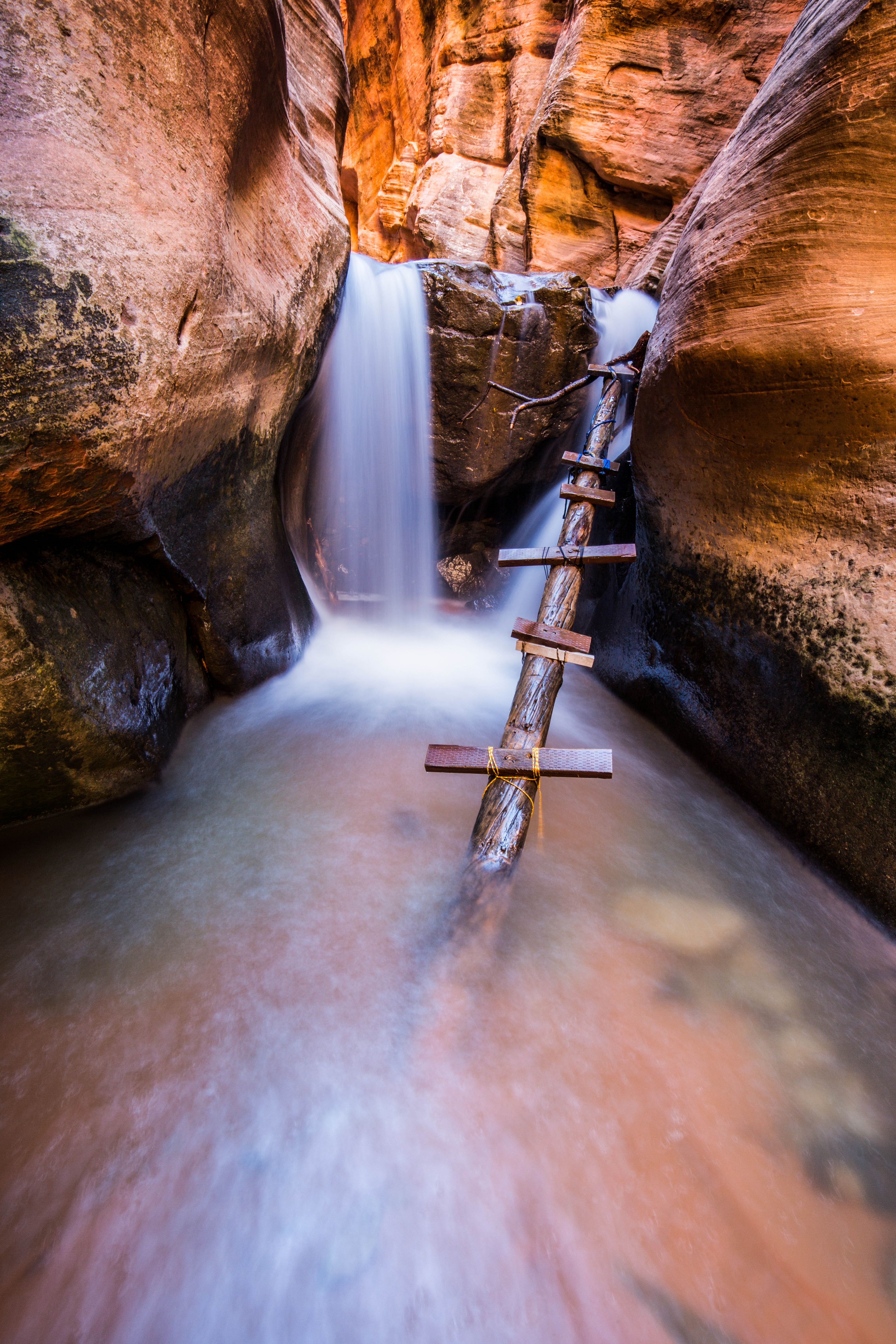 Majestic Waterfall in Kanarraville Canyon, Utah · Free Stock Photo