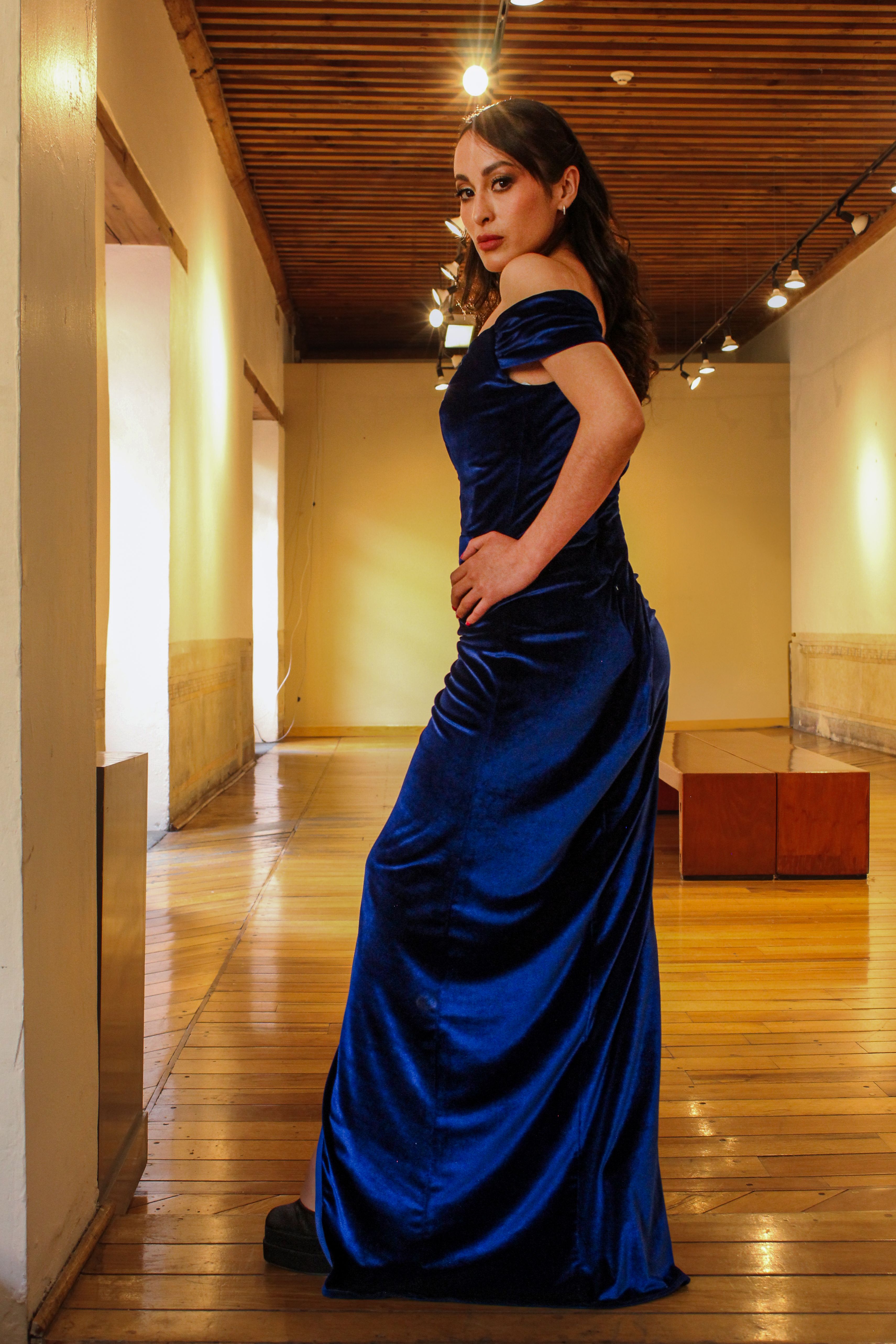 Elegant Fashion Portrait in Mexico City Museum · Free Stock Photo