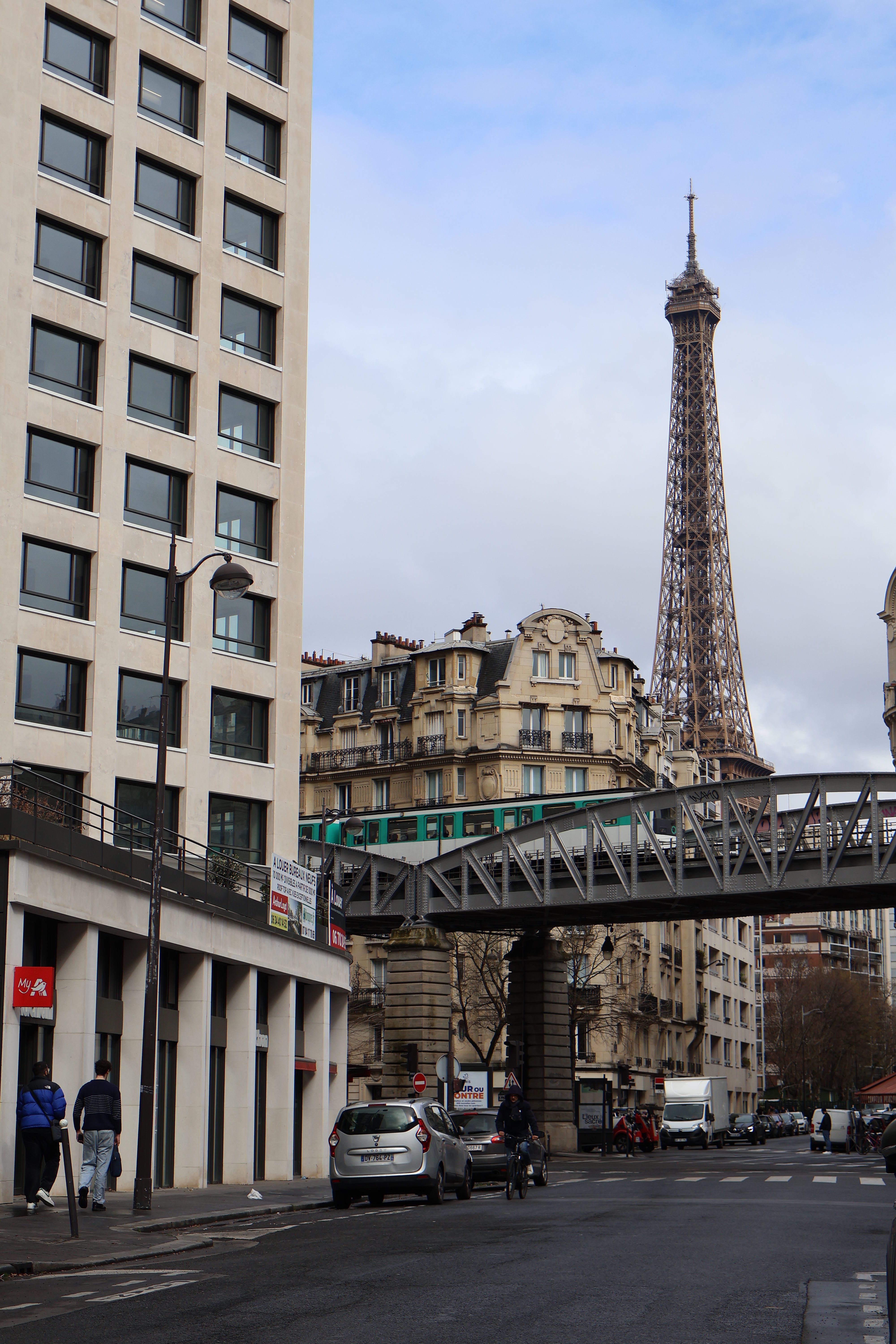 Street View with Eiffel Tower in Paris, France · Free Stock Photo