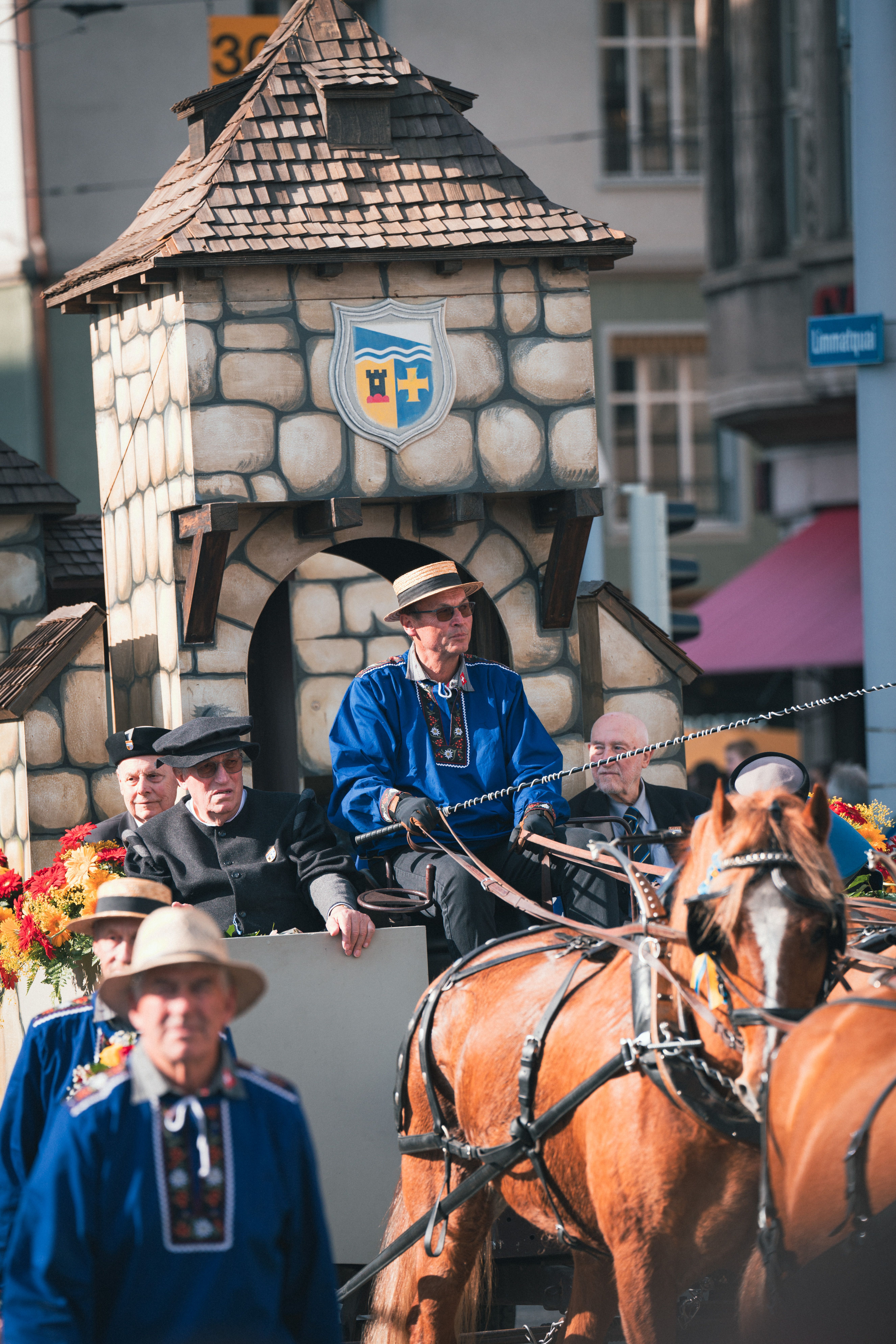 Traditional Horse-Drawn Parade Carriage Ride · Free Stock Photo