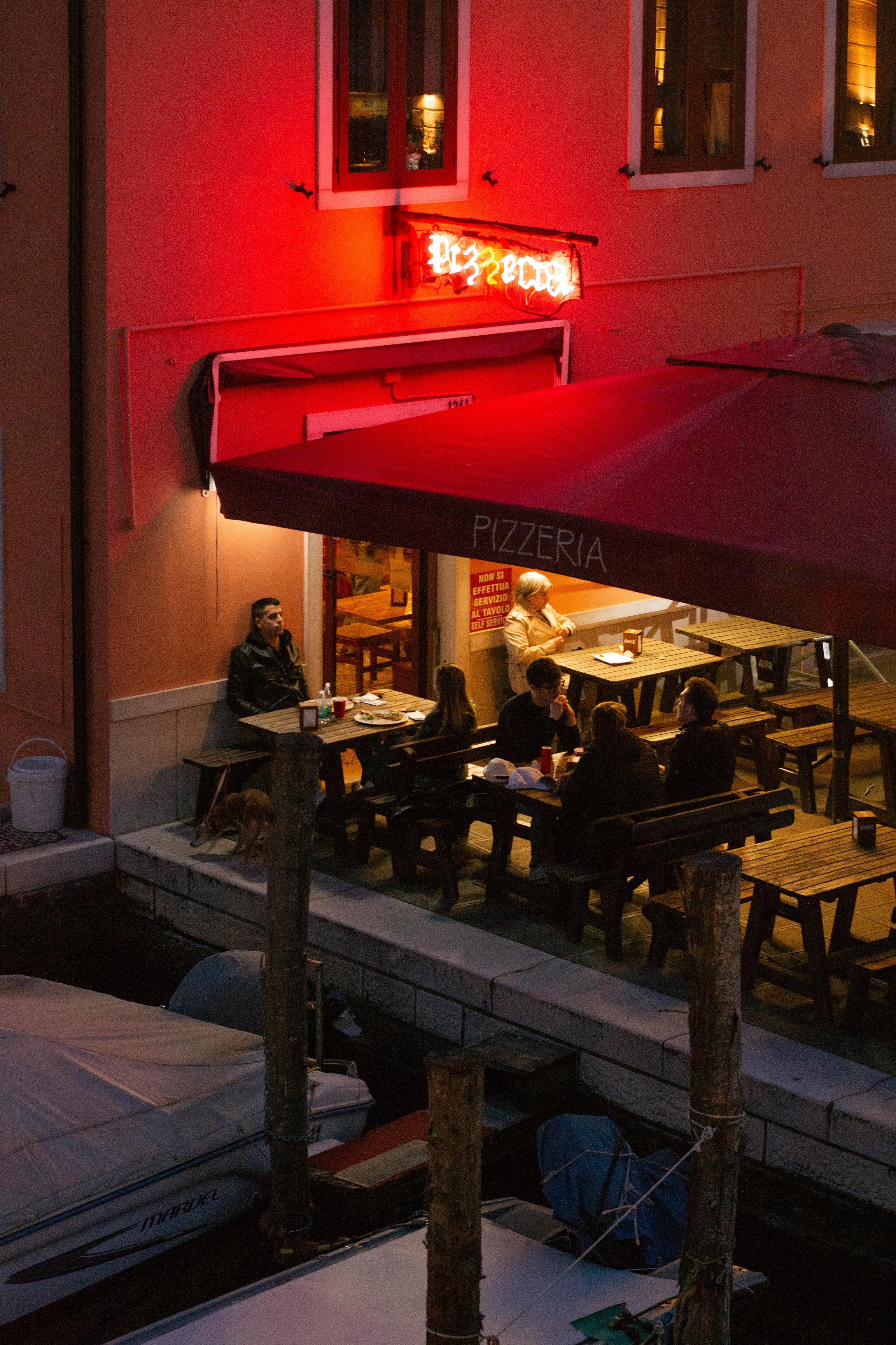 Pizza Tabel Photos, Download The BEST Free Pizza Tabel Stock Photos ...