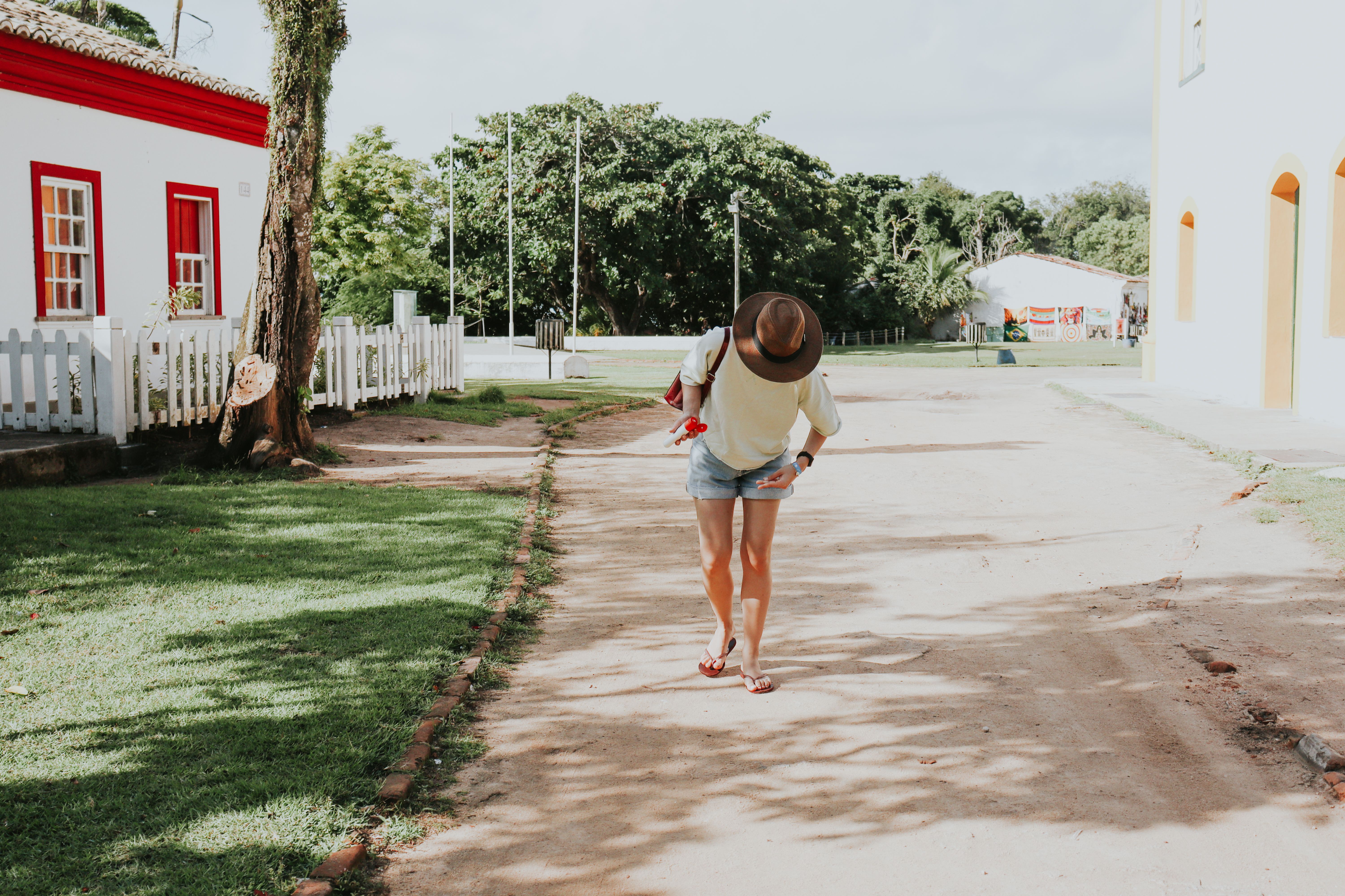 Color Grading Women Walking Photos, Download The BEST Free Color ...