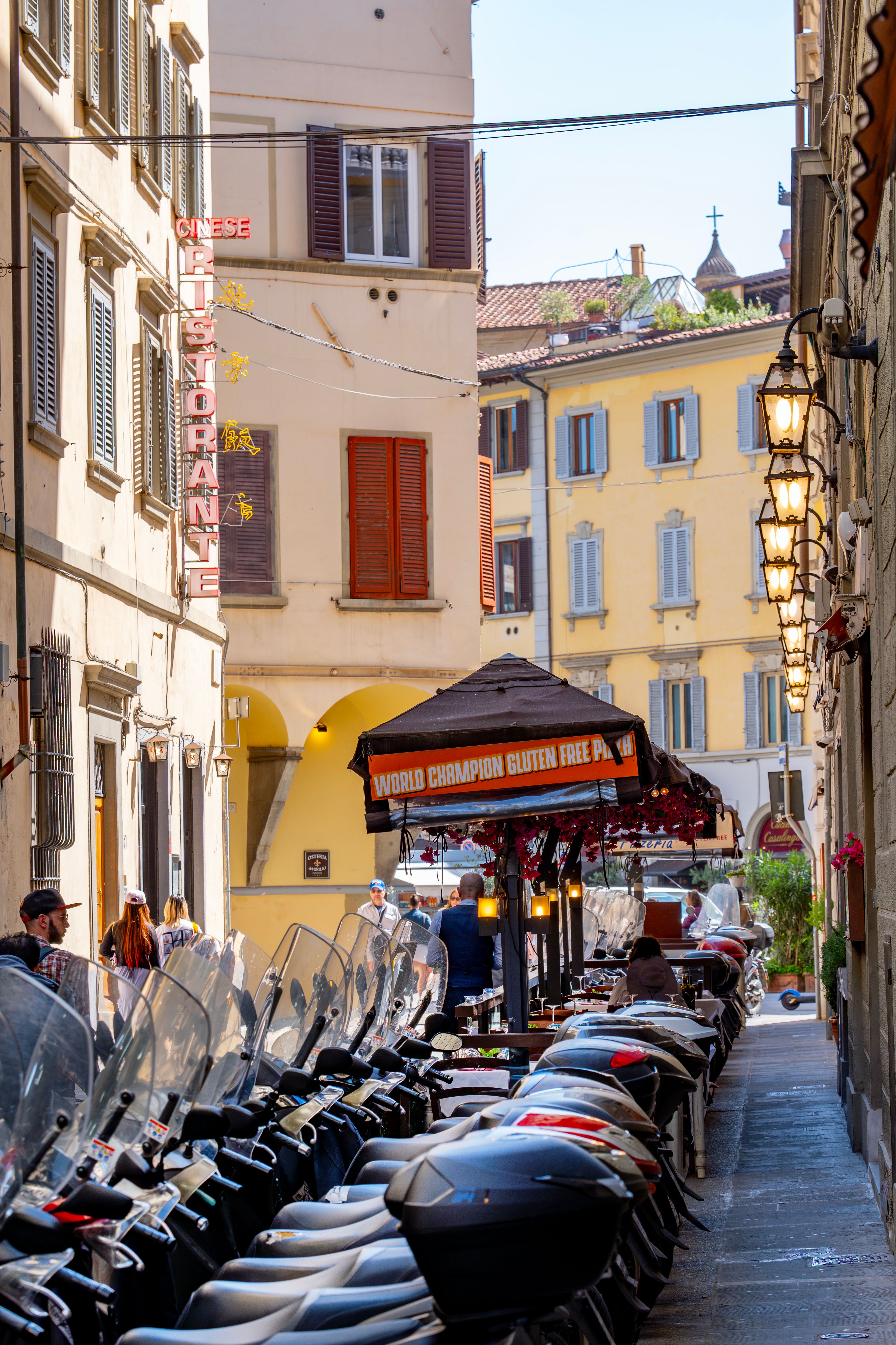 Bustling Italian Alley in Florence, Italy · Free Stock Photo