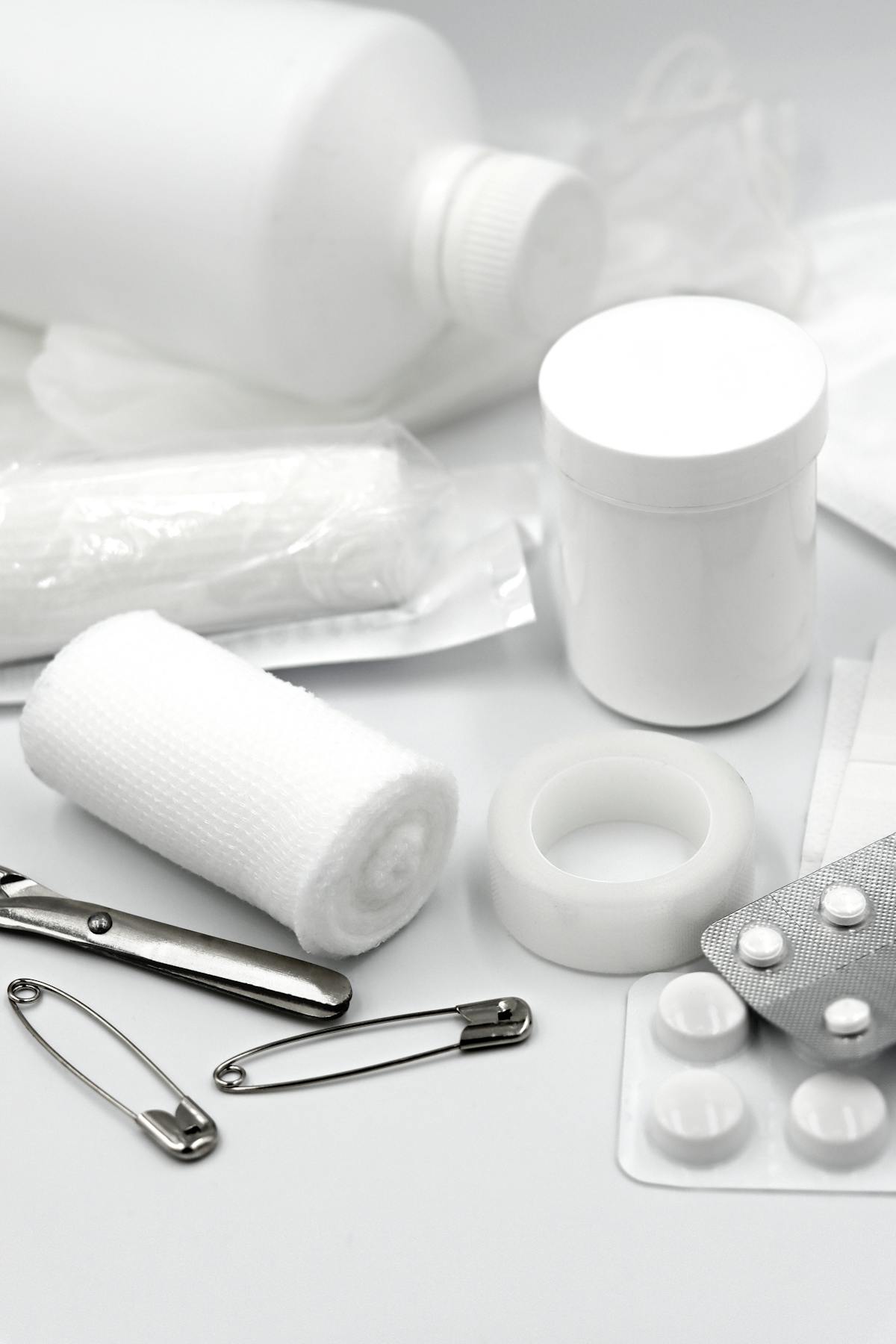 First Aid Kit Photos, Download The BEST Free First Aid Kit Stock Photos ...