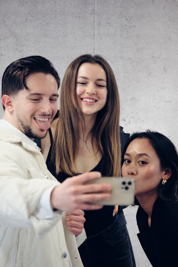 Fashion Group Photos, Download The BEST Free Fashion Group Stock Photos ...