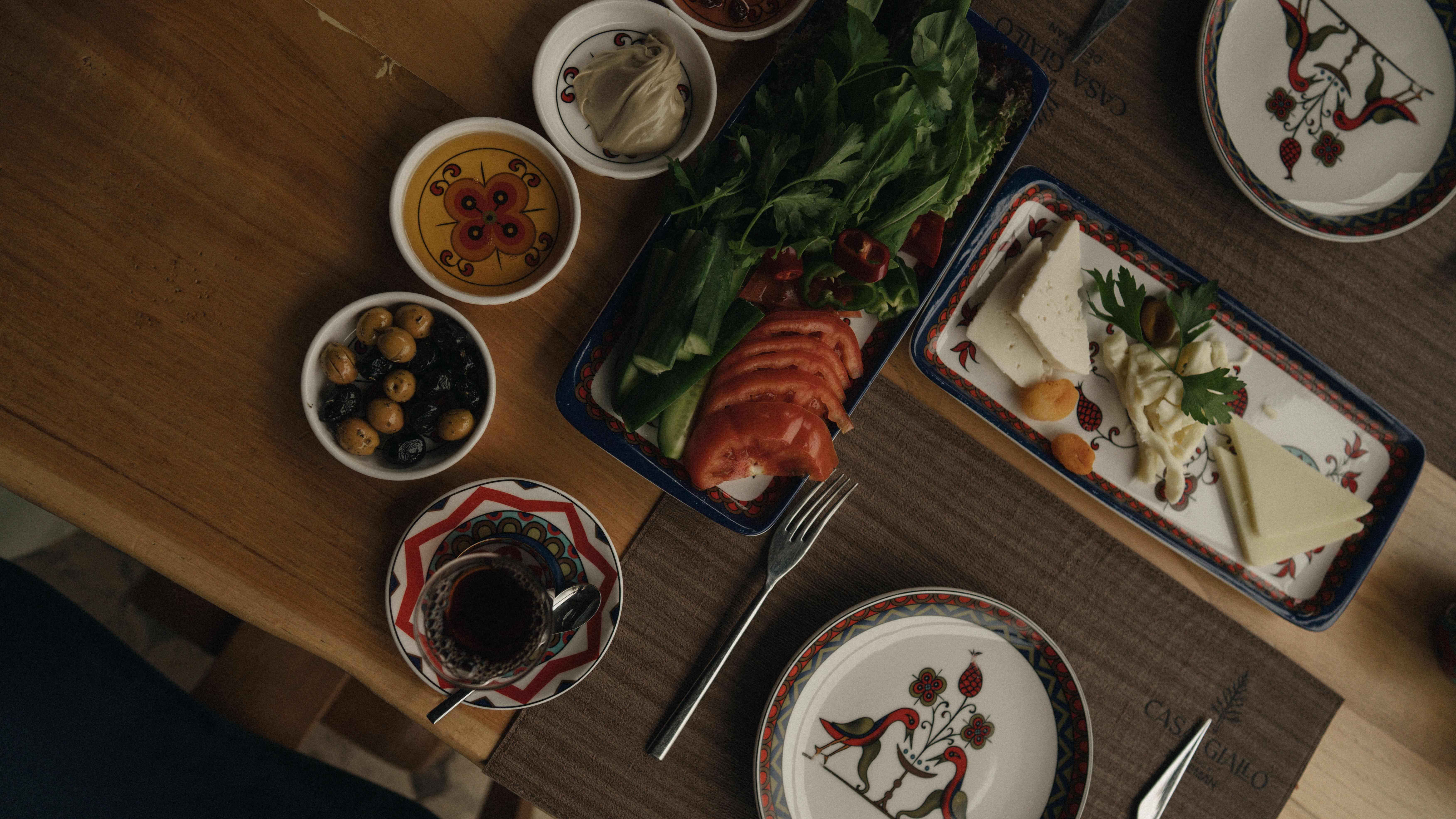 Traditional Breakfast Spread with Fresh Vegetables · Free Stock Photo
