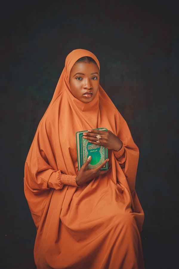 Curvy Muslim Woman Photos, Download The BEST Free Curvy Muslim Woman ...