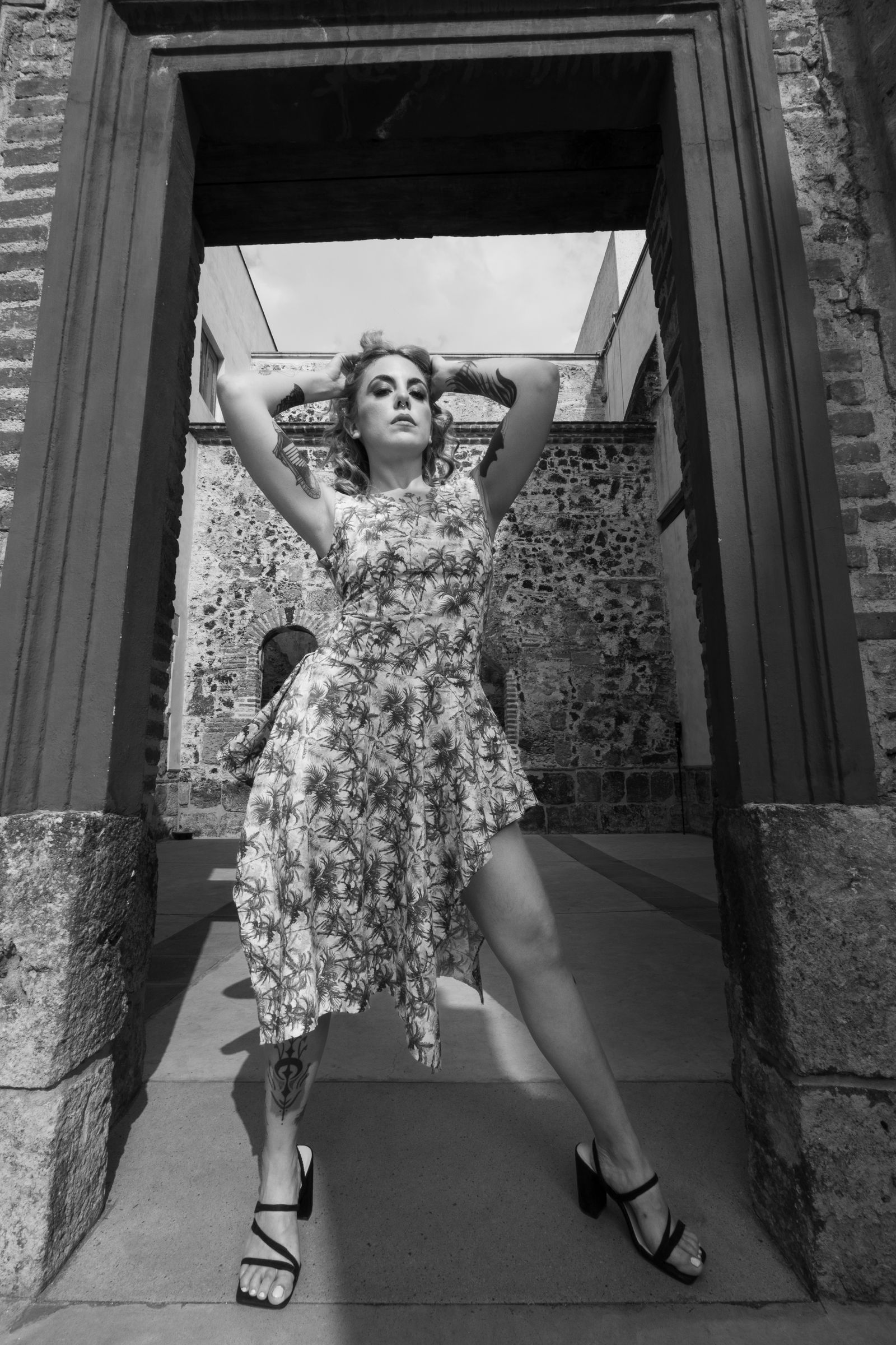 Woman Posing Open Legs Photos Download The Best Free Woman Posing Open 9610