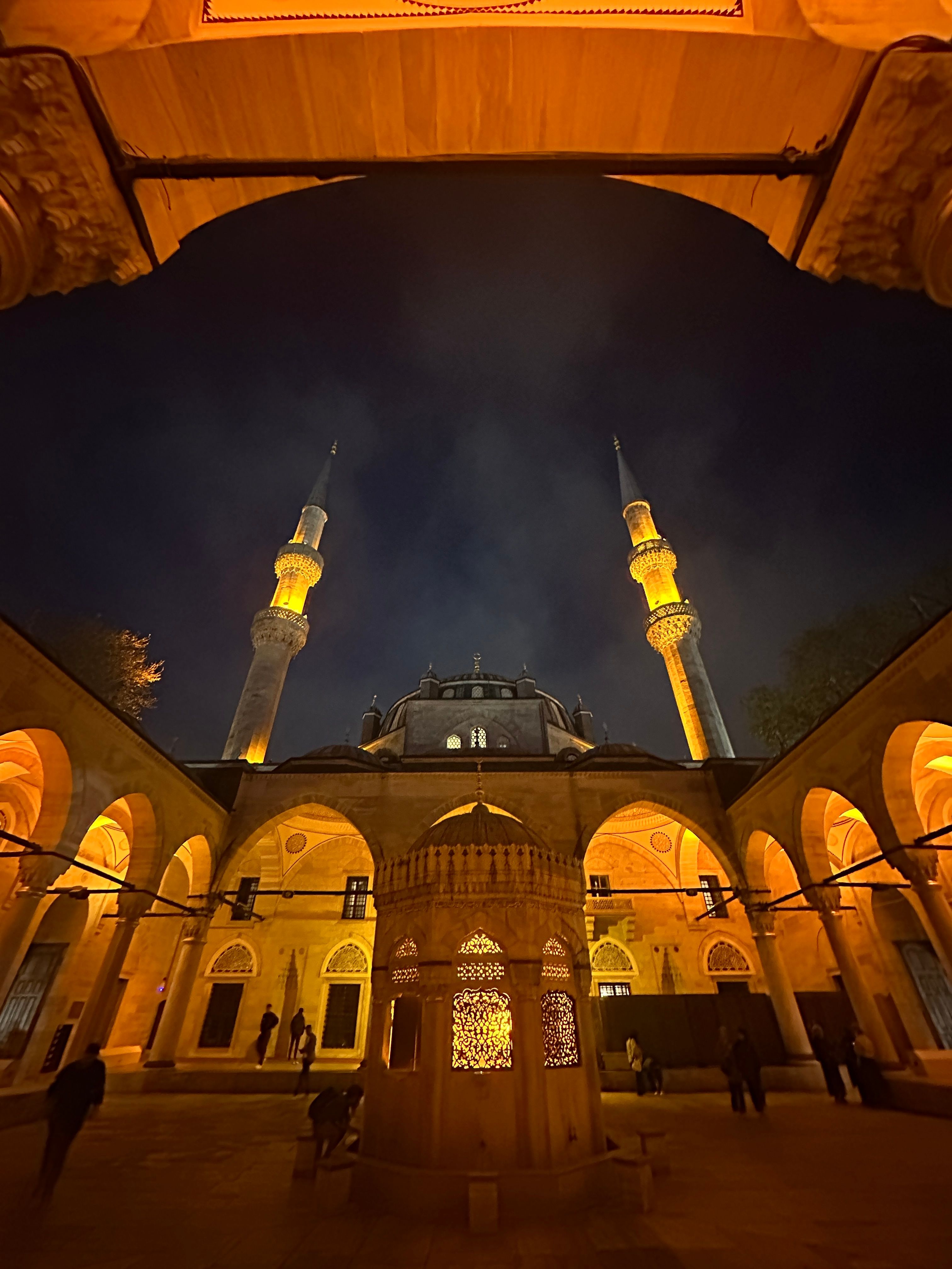 Stunning Night View of Illuminated Mosque Courtyard · Free Stock Photo