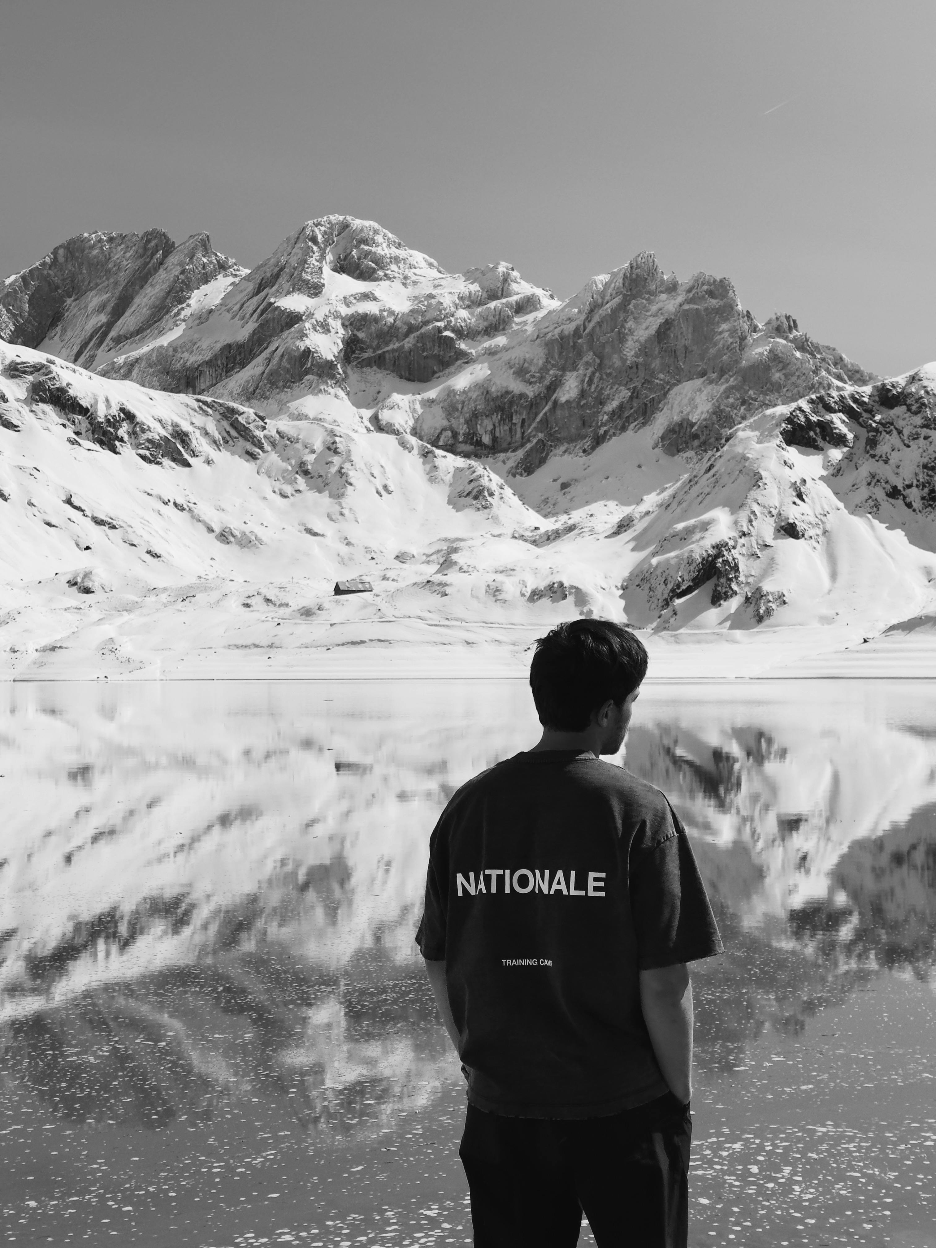 Dead Human Bodies In Snowy Mountains Photos, Download The BEST Free ...