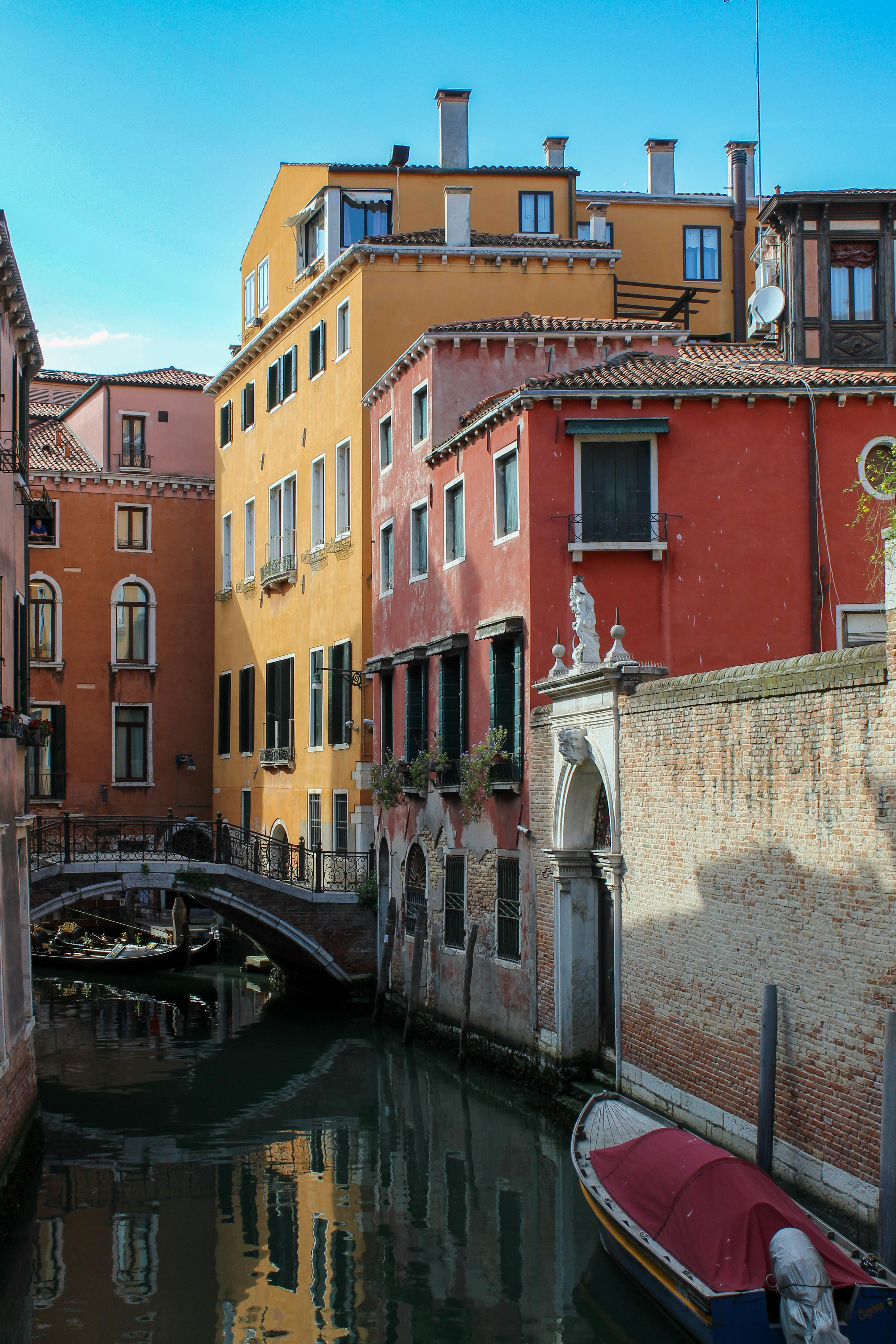 Canal Photos, Download The BEST Free Canal Stock Photos & HD Images