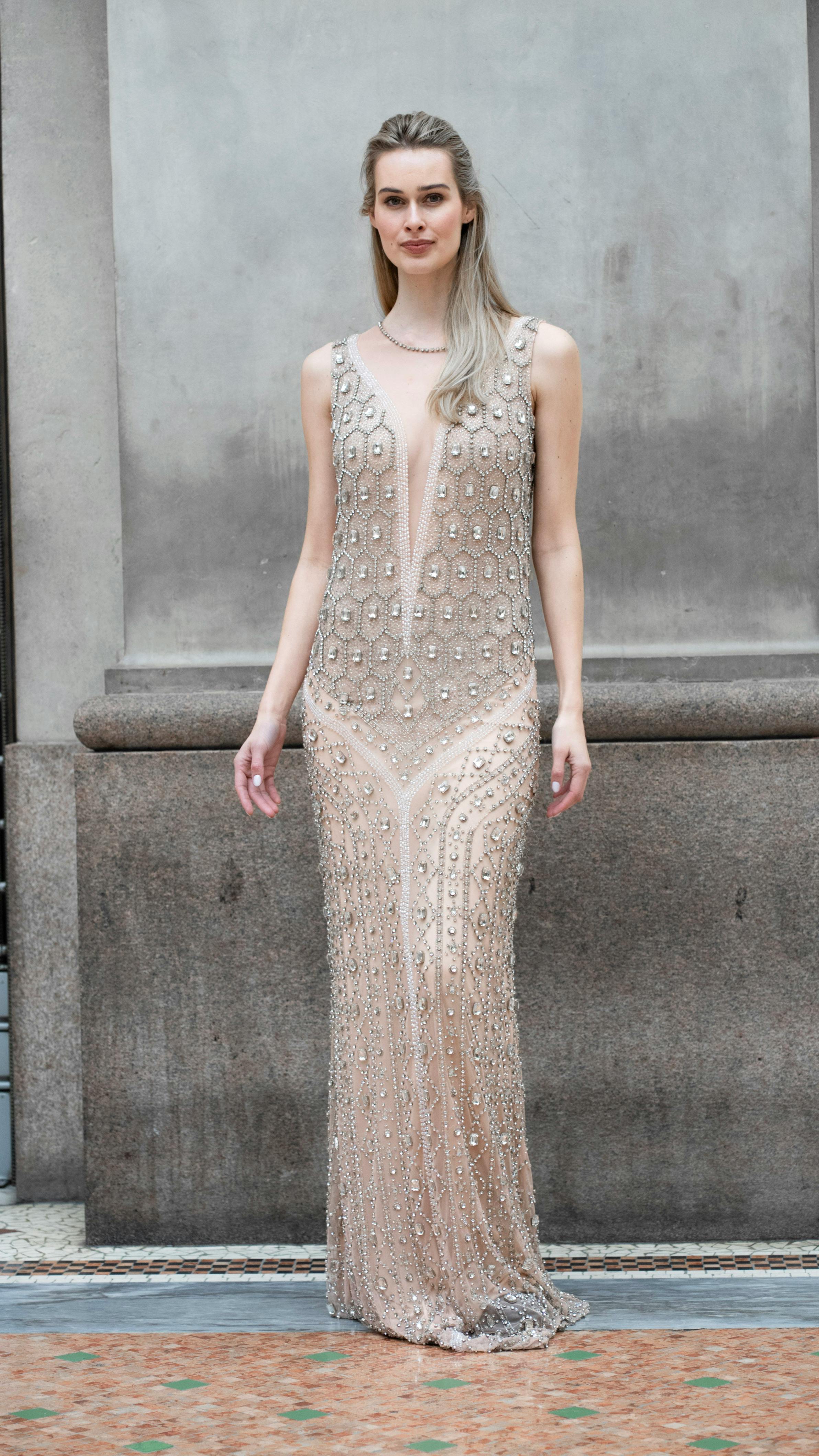 Woman In Gown Photos, Download The BEST Free Woman In Gown Stock Photos ...