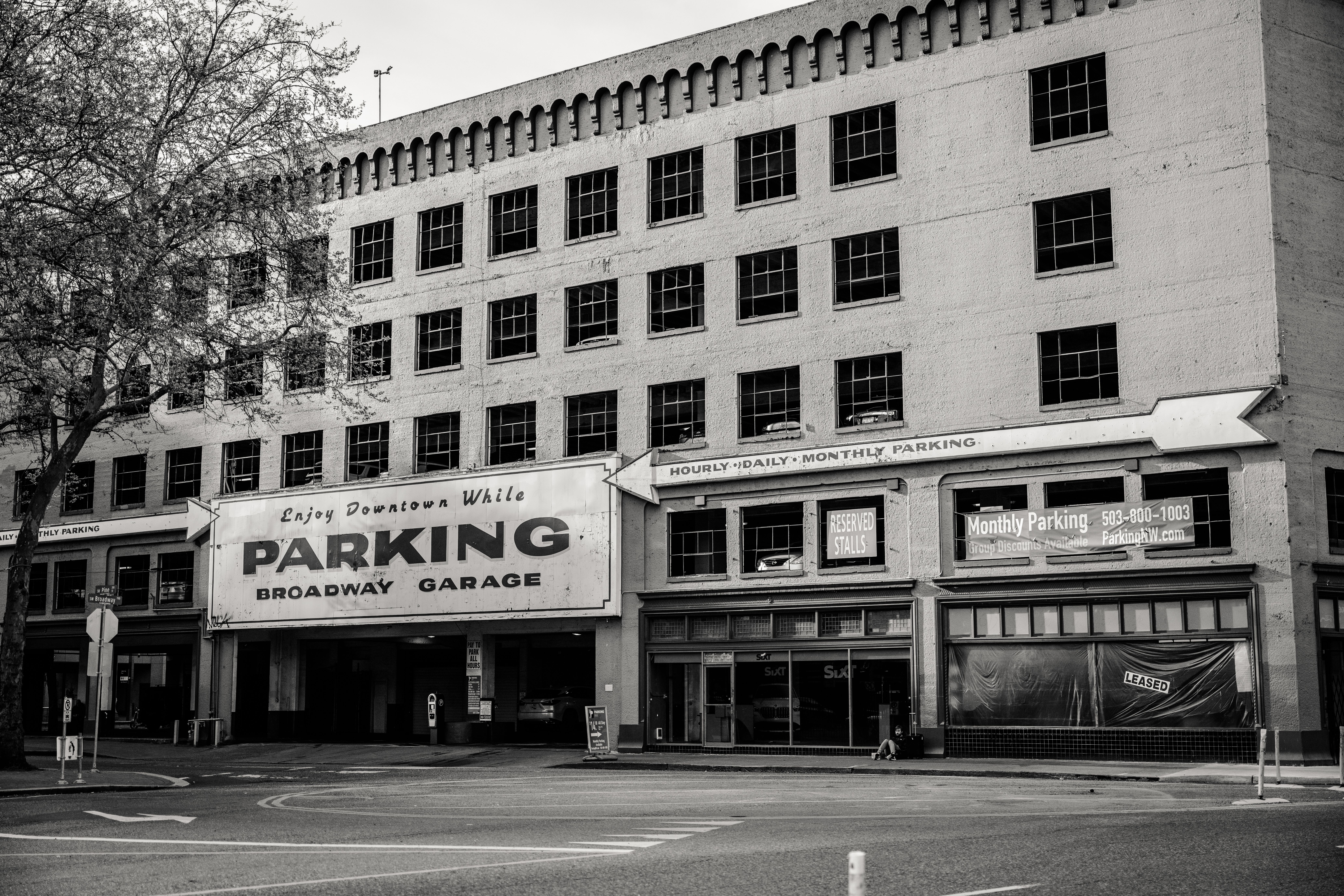 Vintage Parking Garage in Portland, Oregon · Free Stock Photo