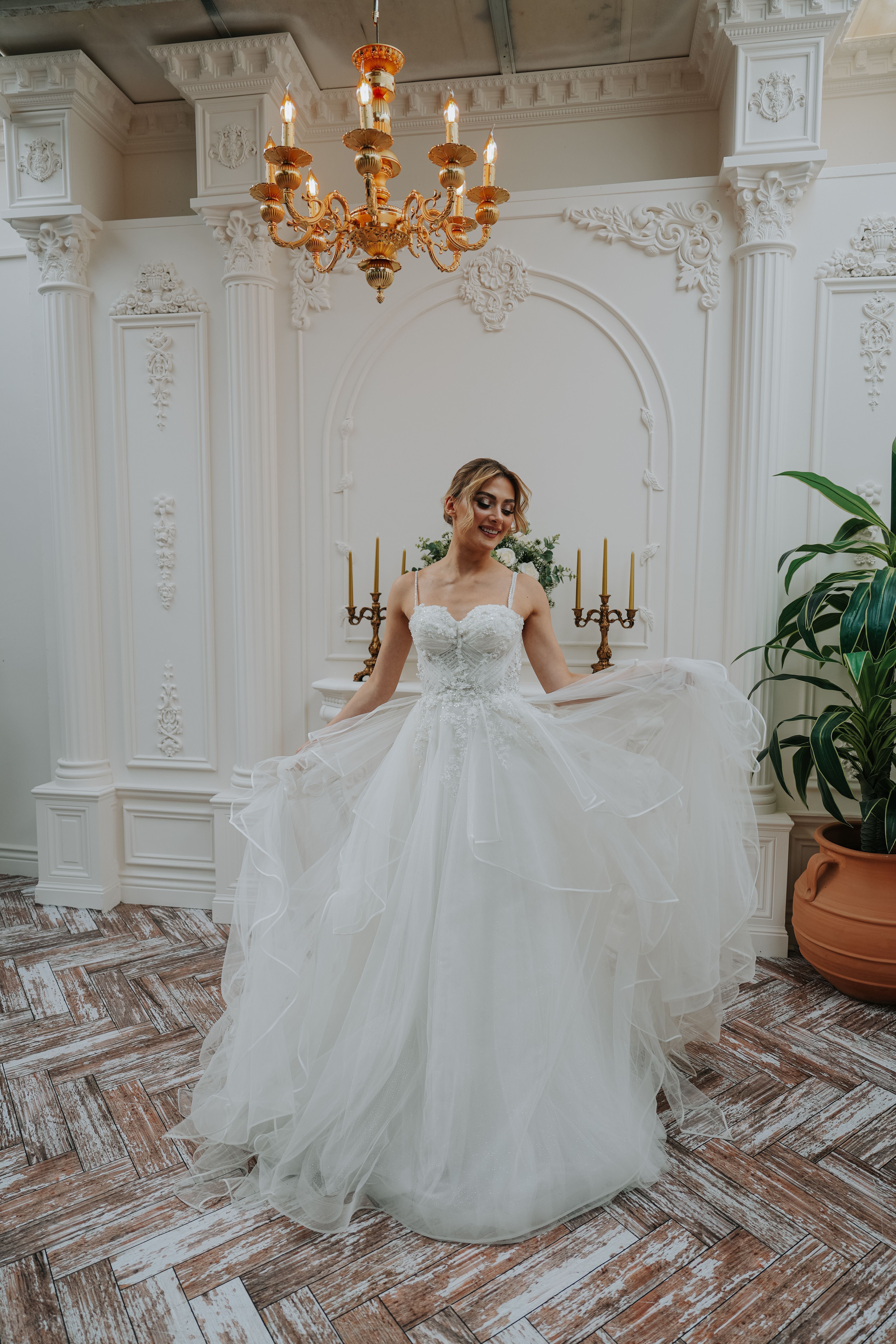 Elegant Bride in Classic Indoor Setting · Free Stock Photo