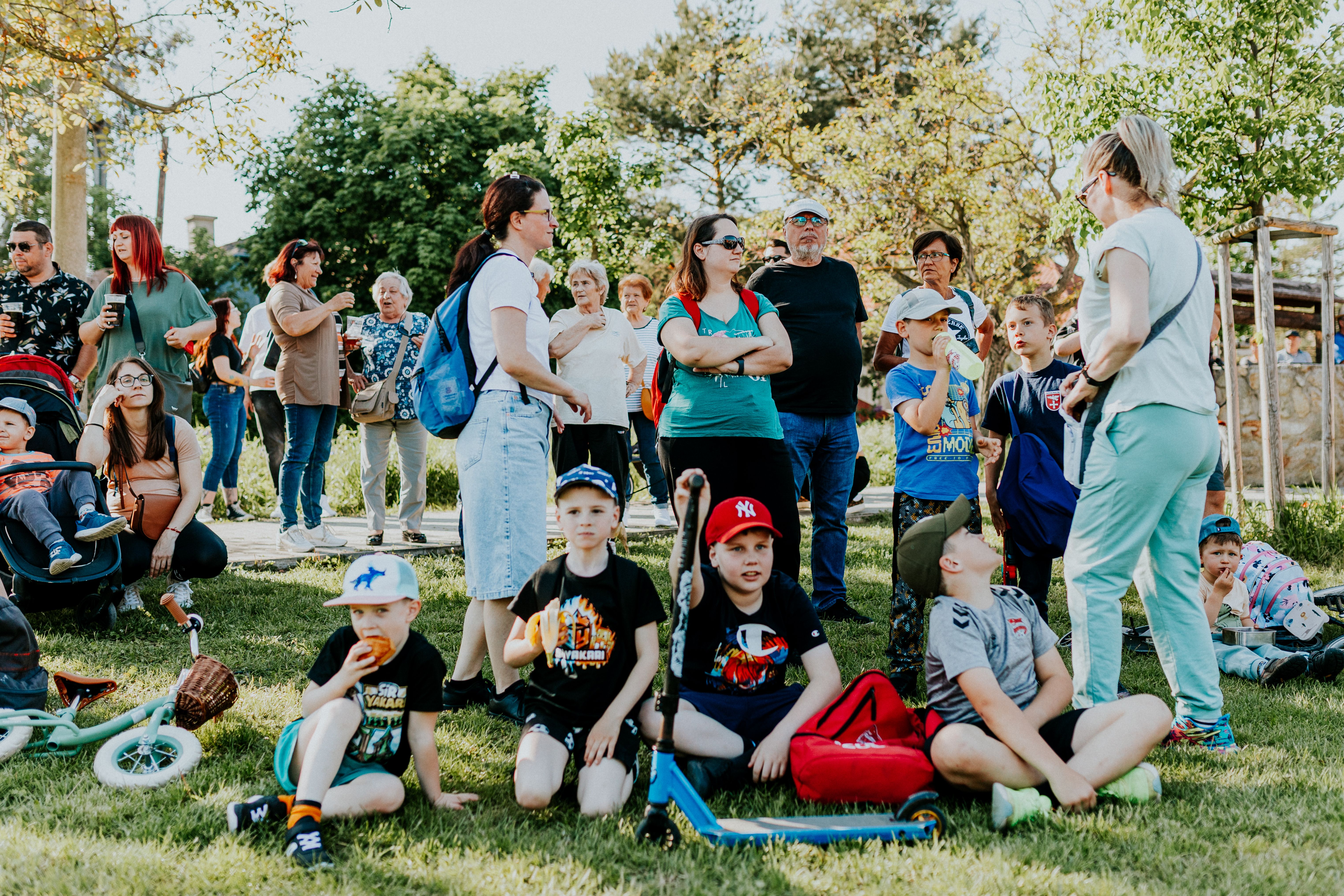 Outdoor Family Event Gathering Under Sunny Skies · Free Stock Photo