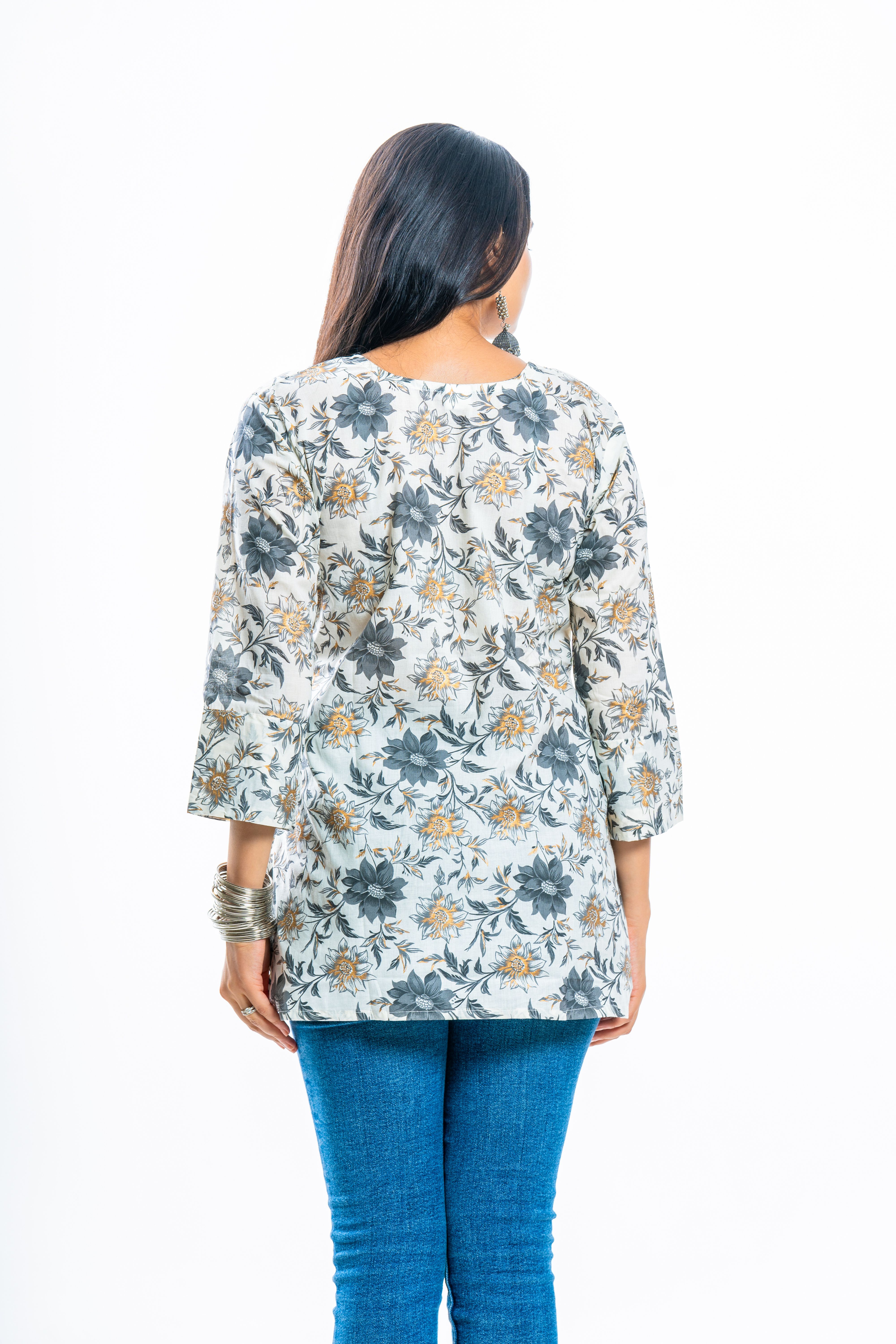 Stylish Floral Tunic Fashion Portrait · Free Stock Photo