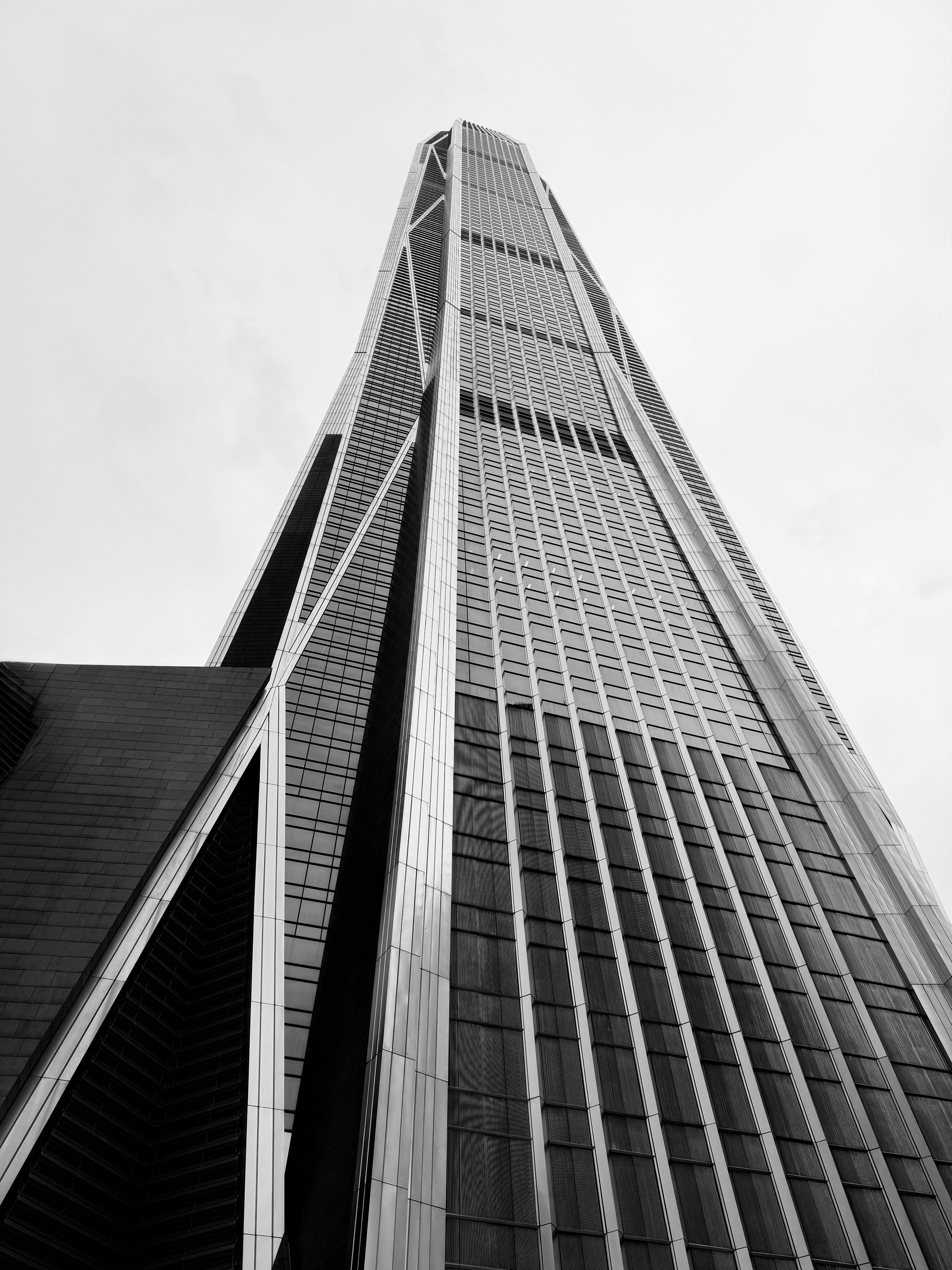 Dramatic Black and White Skyscraper Perspective · Free Stock Photo