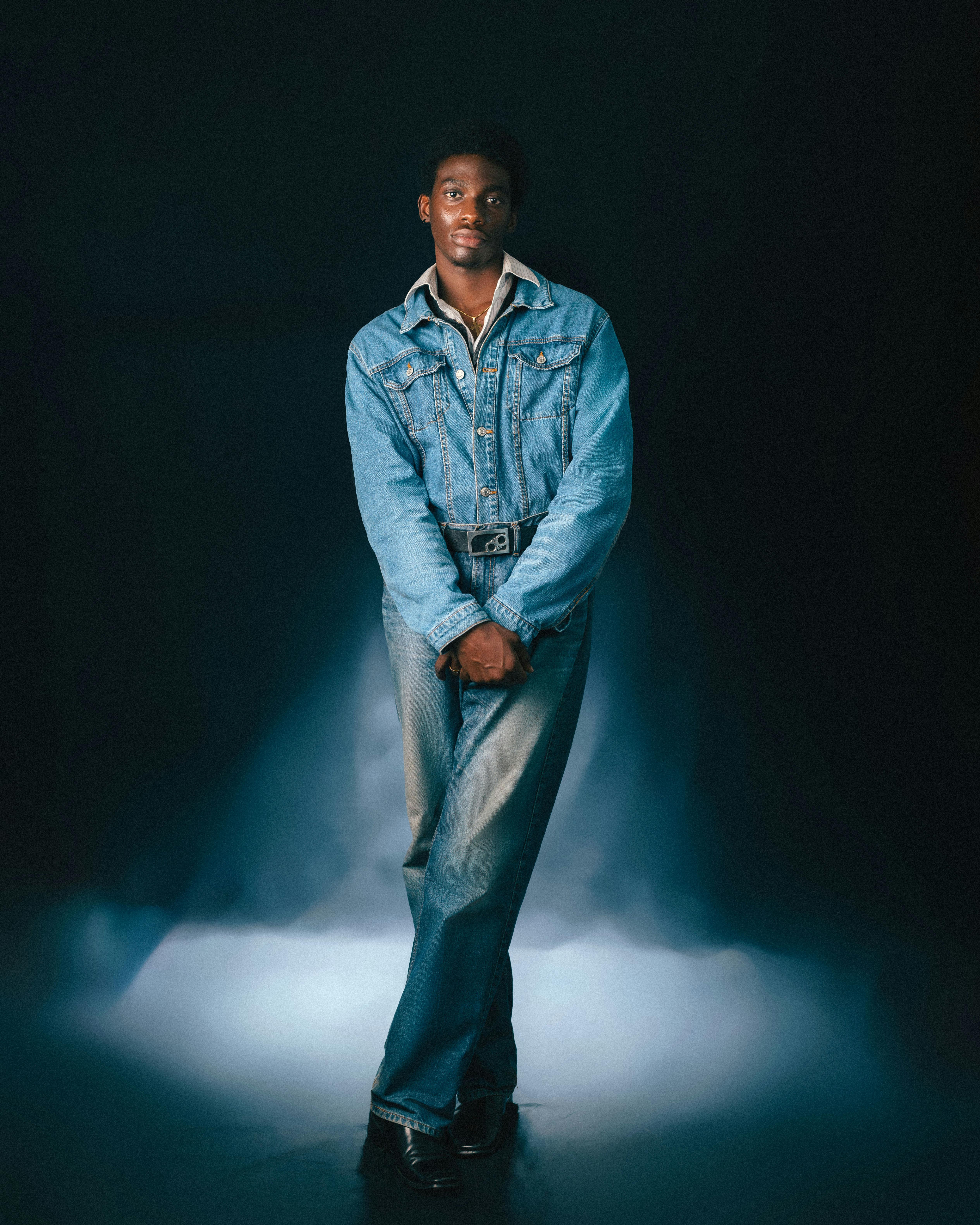 Full Body Shirt Man Photos, Download The BEST Free Full Body Shirt Man ...