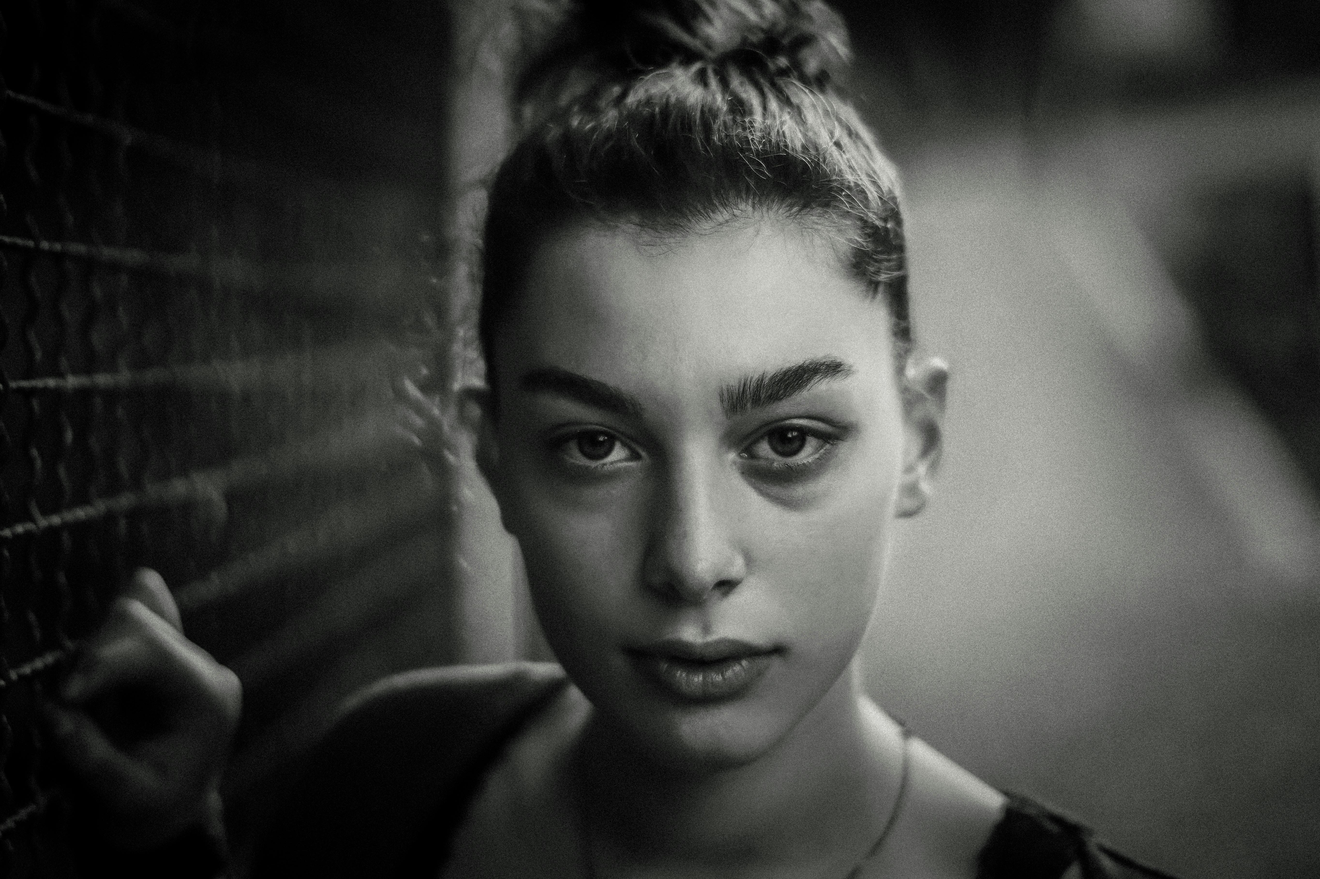 Moody Black and White Female Portrait in Natural Light · Free Stock Photo