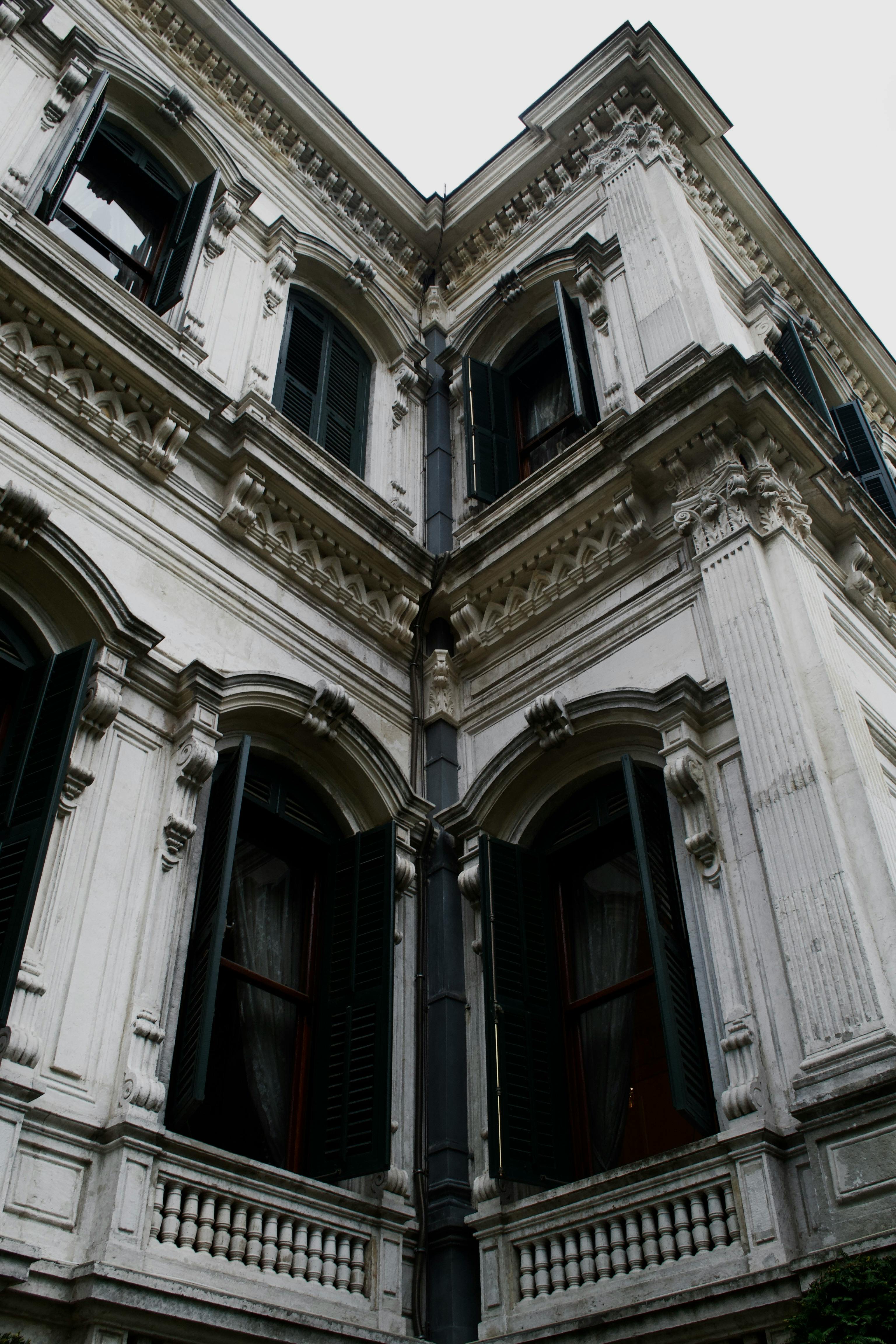 Historic Architectural Detail of Classic Building · Free Stock Photo