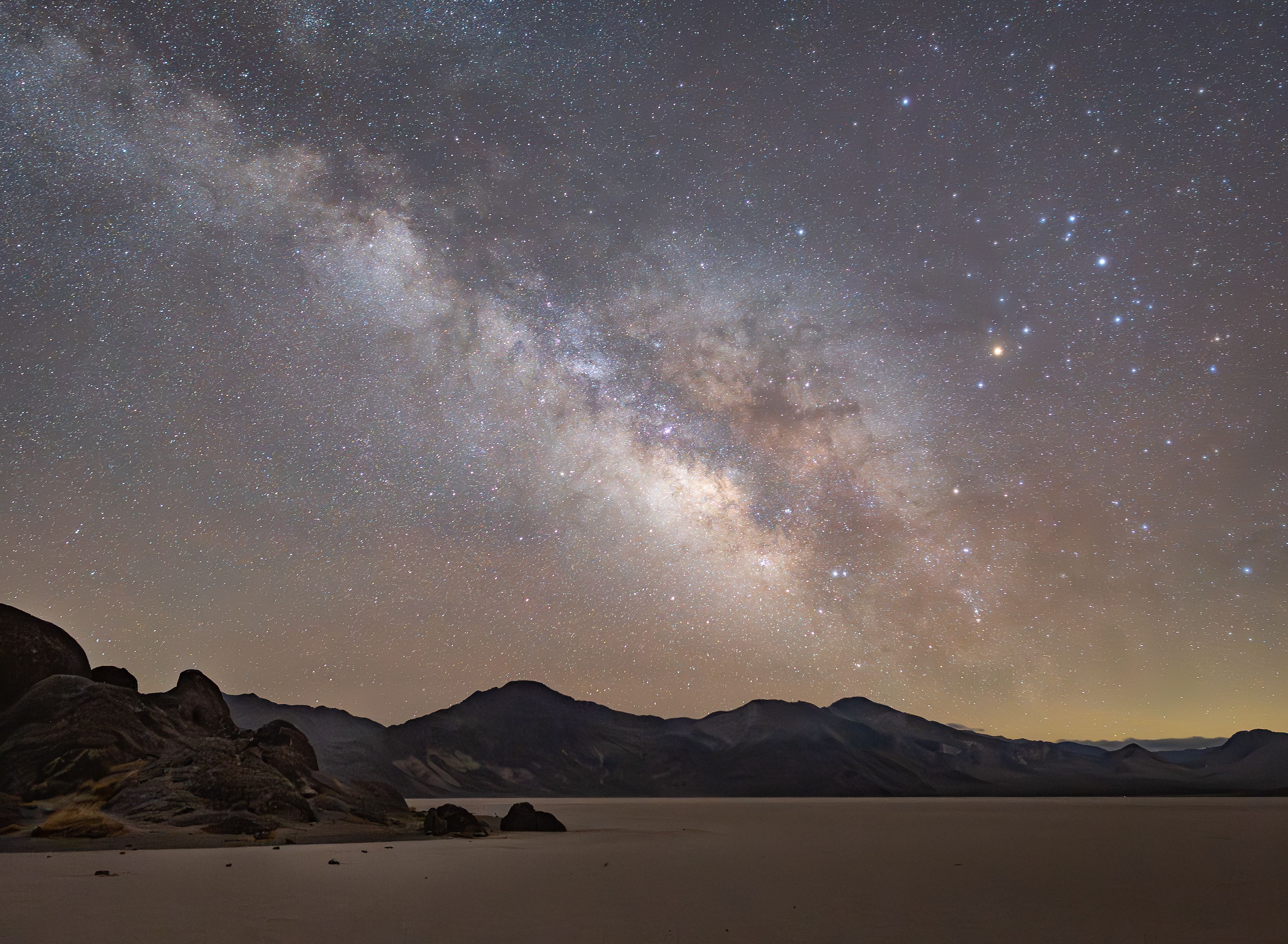 Stunning Night Sky with Milky Way Over California · Free Stock Photo