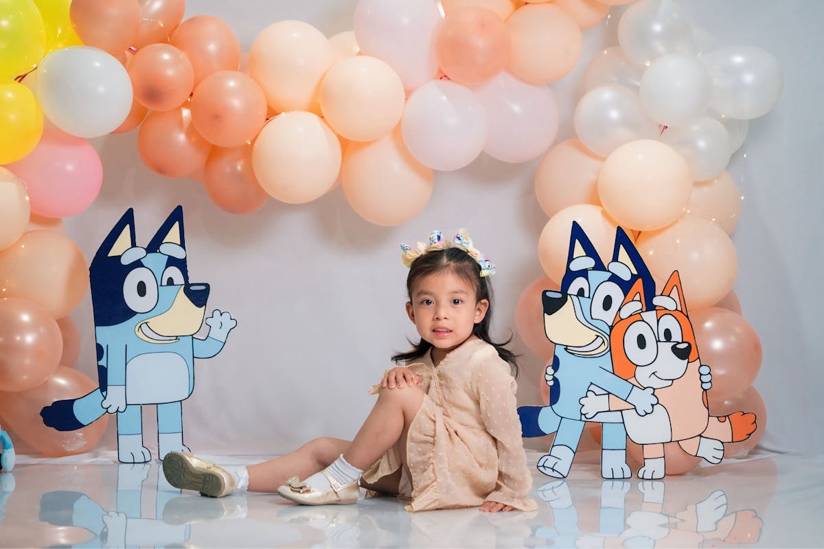 Elbow+Cartoon Photos, Download The BEST Free Elbow+Cartoon Stock Photos ...