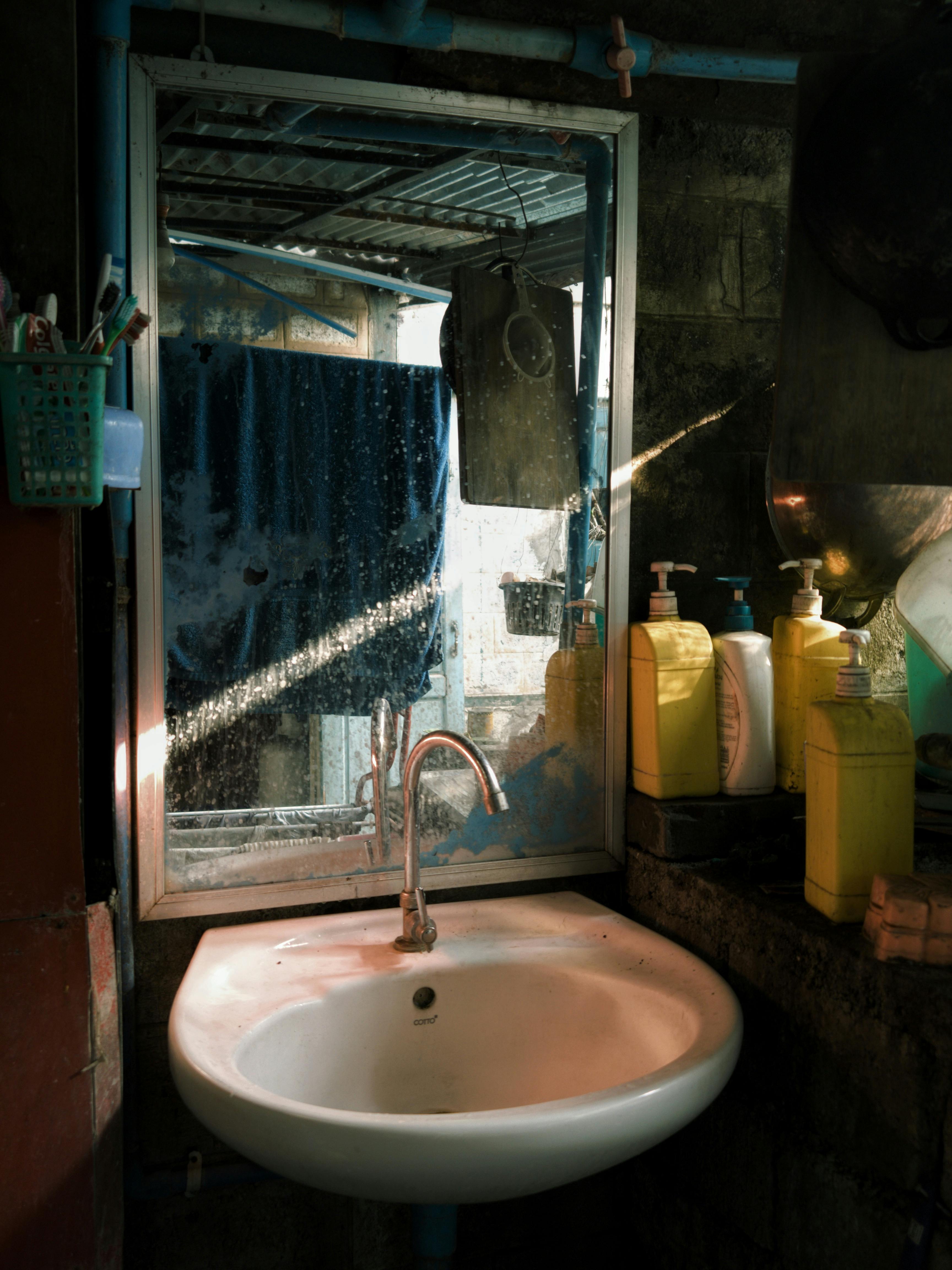 Mirror Reflection Photos, Download The BEST Free Mirror Reflection ...