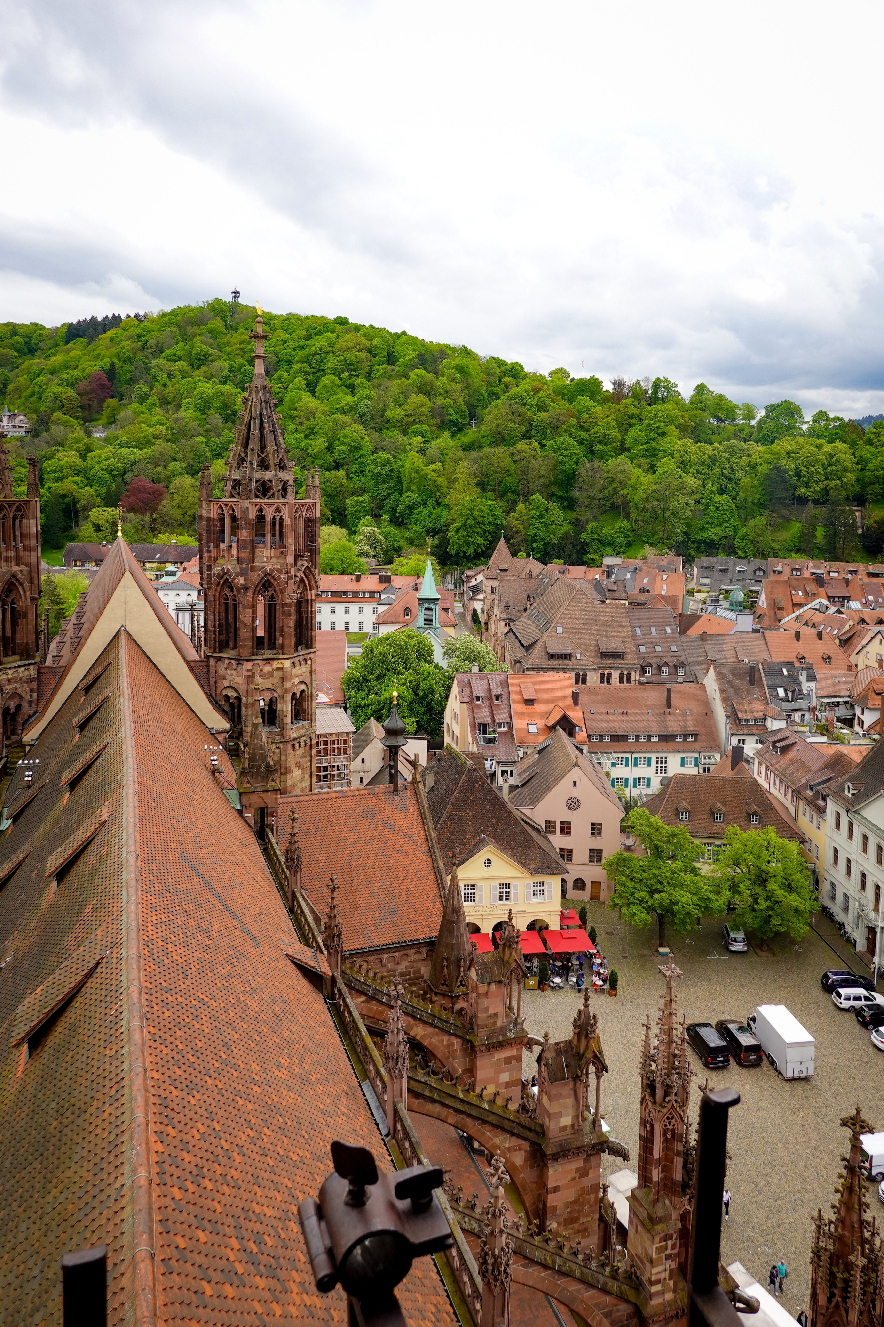 Aerial View of Historic Freiburg Cathedral · Free Stock Photo