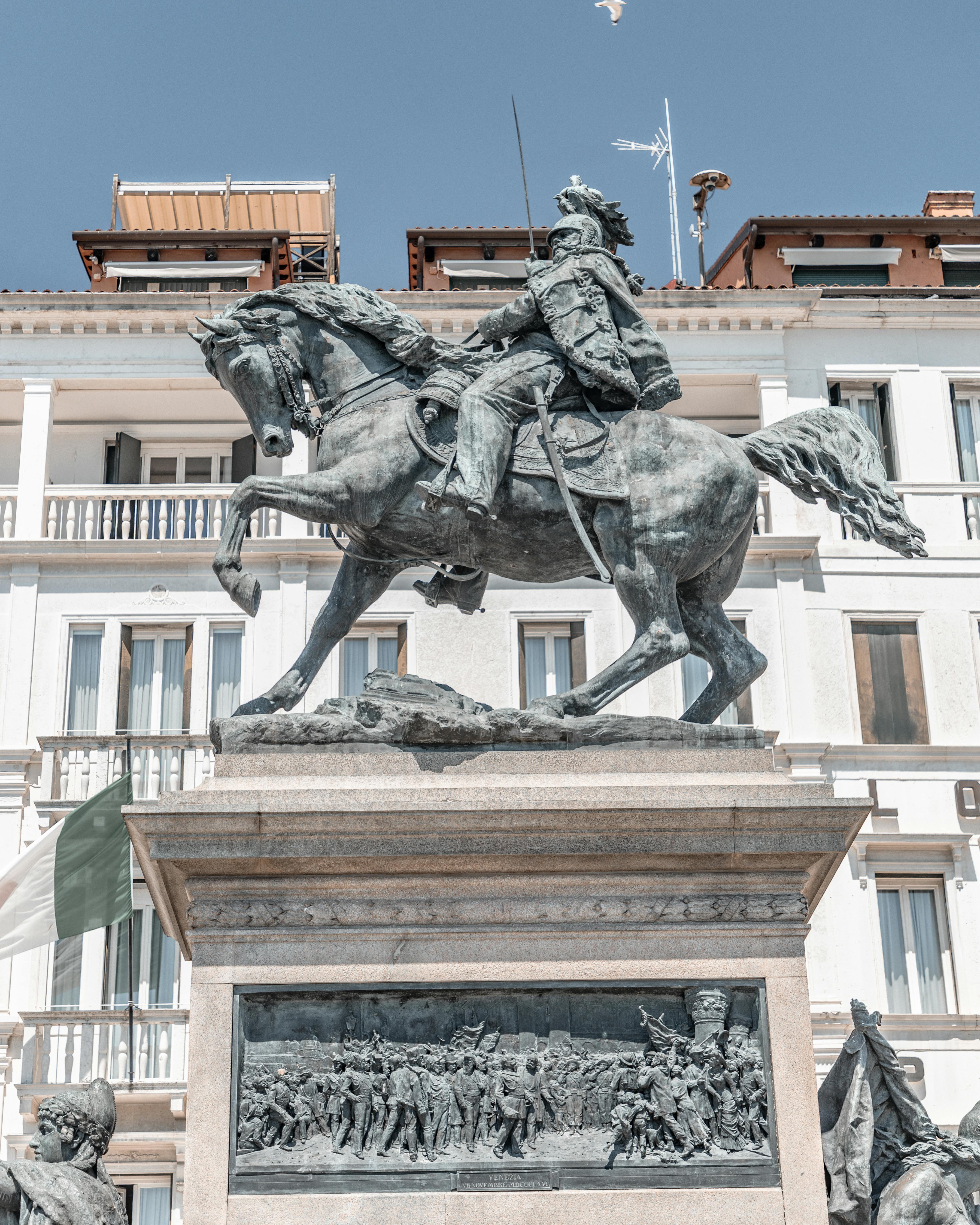 Artistic Monument Photos, Download The BEST Free Artistic Monument ...