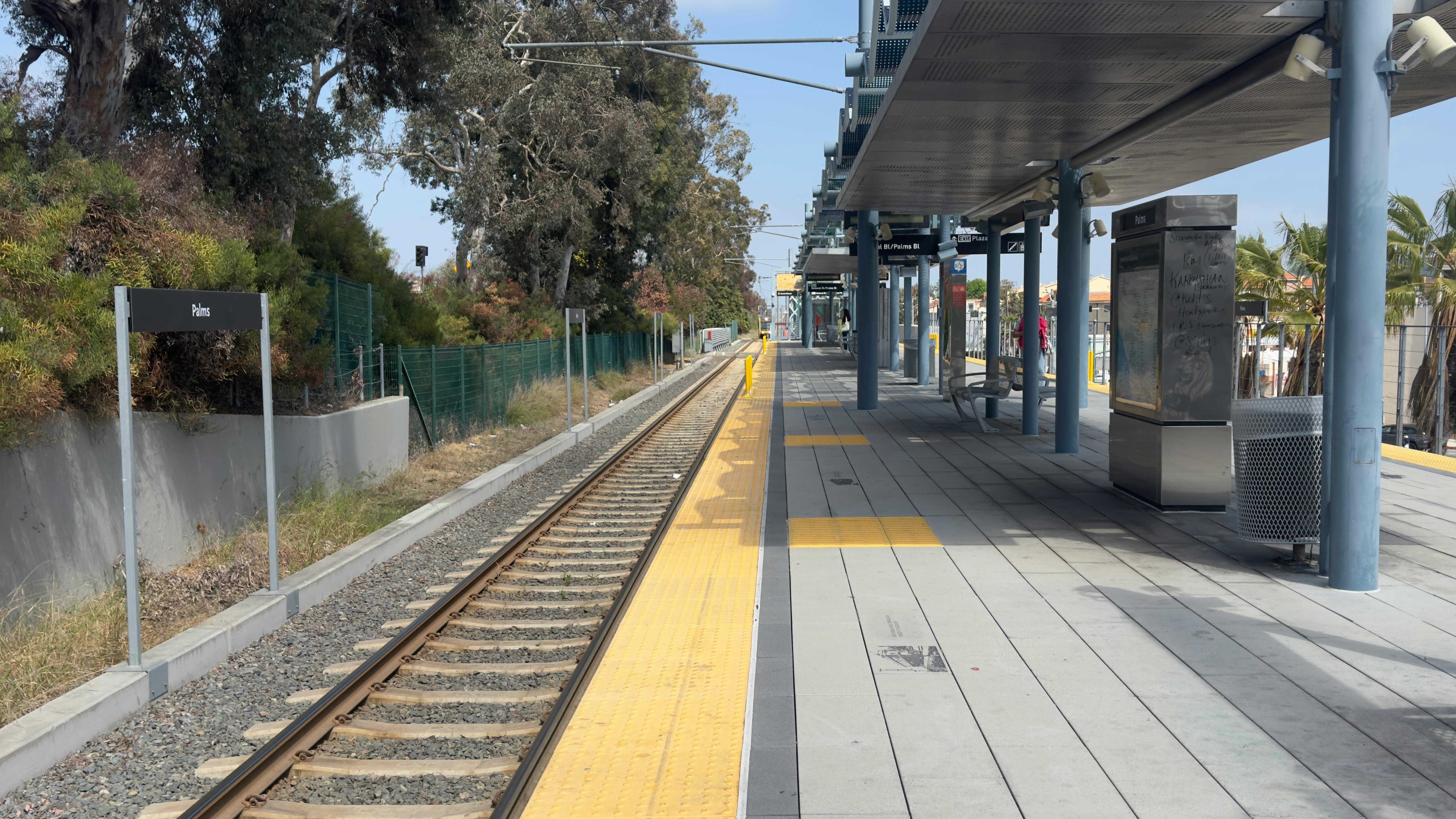 Empty Train Platform at Palms Station, Los Angeles · Free Stock Photo