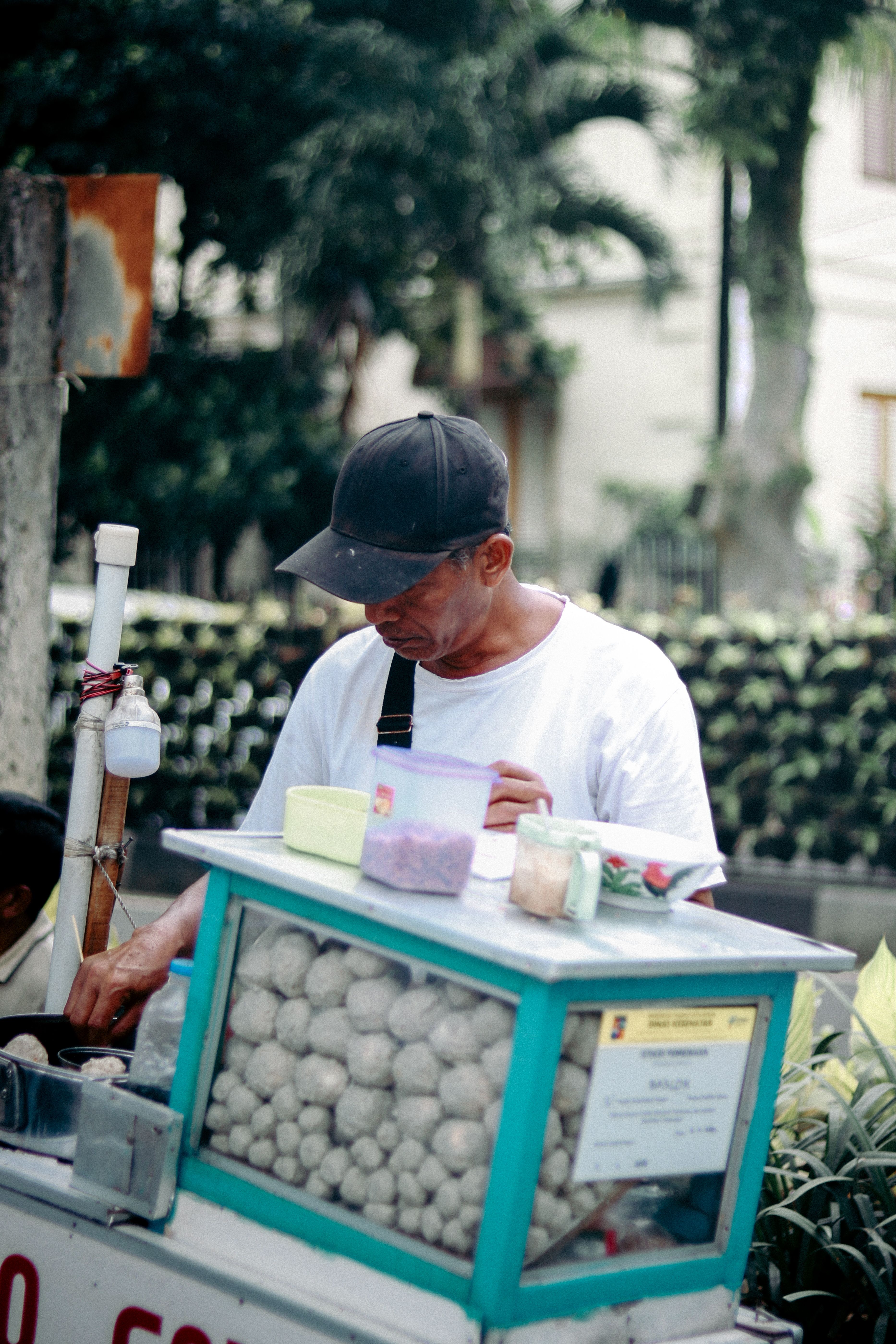 Street Vendor in Old Town, Jawa Barat · Free Stock Photo